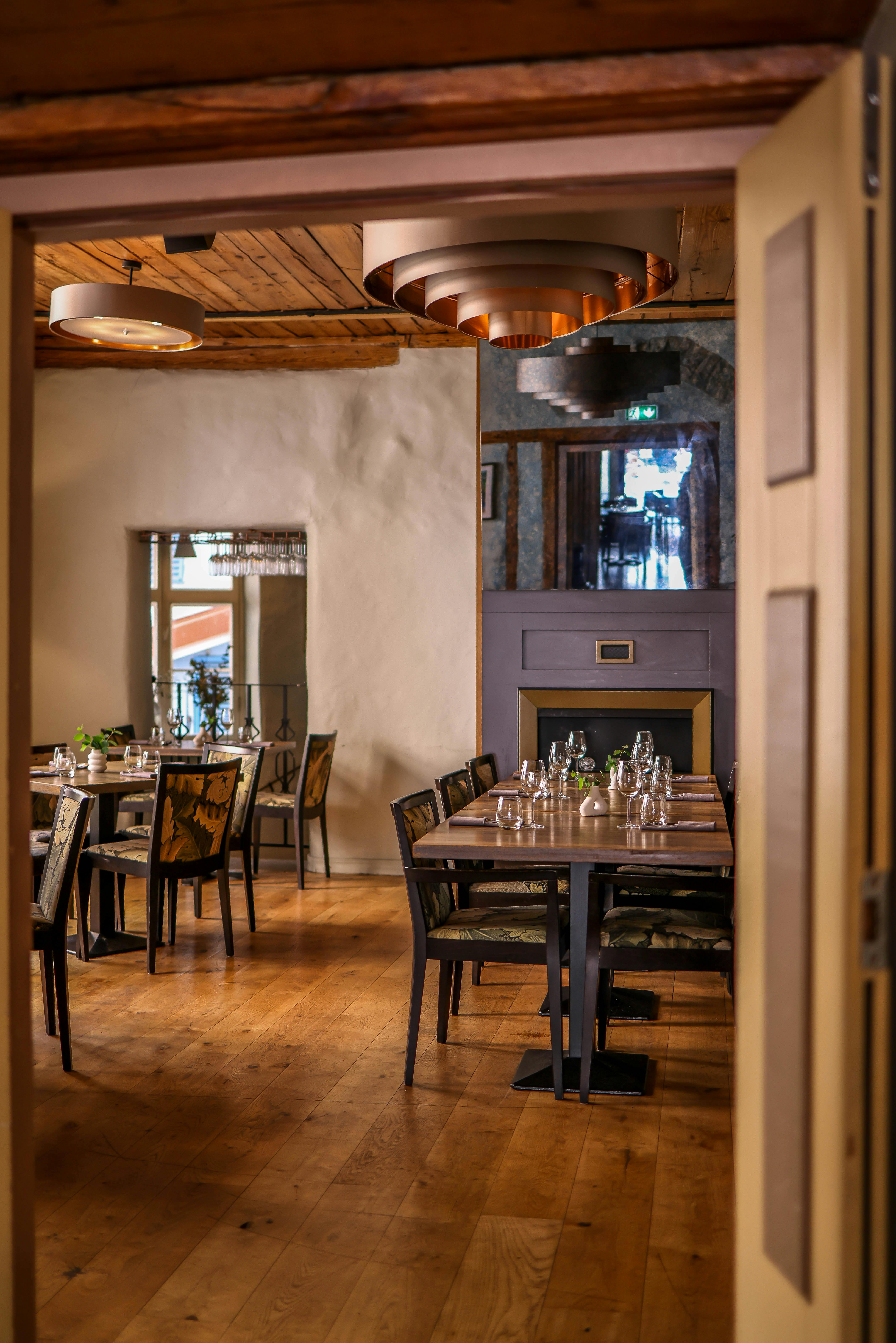 Dining Table and Chairs On Restaurant · Free Stock Photo