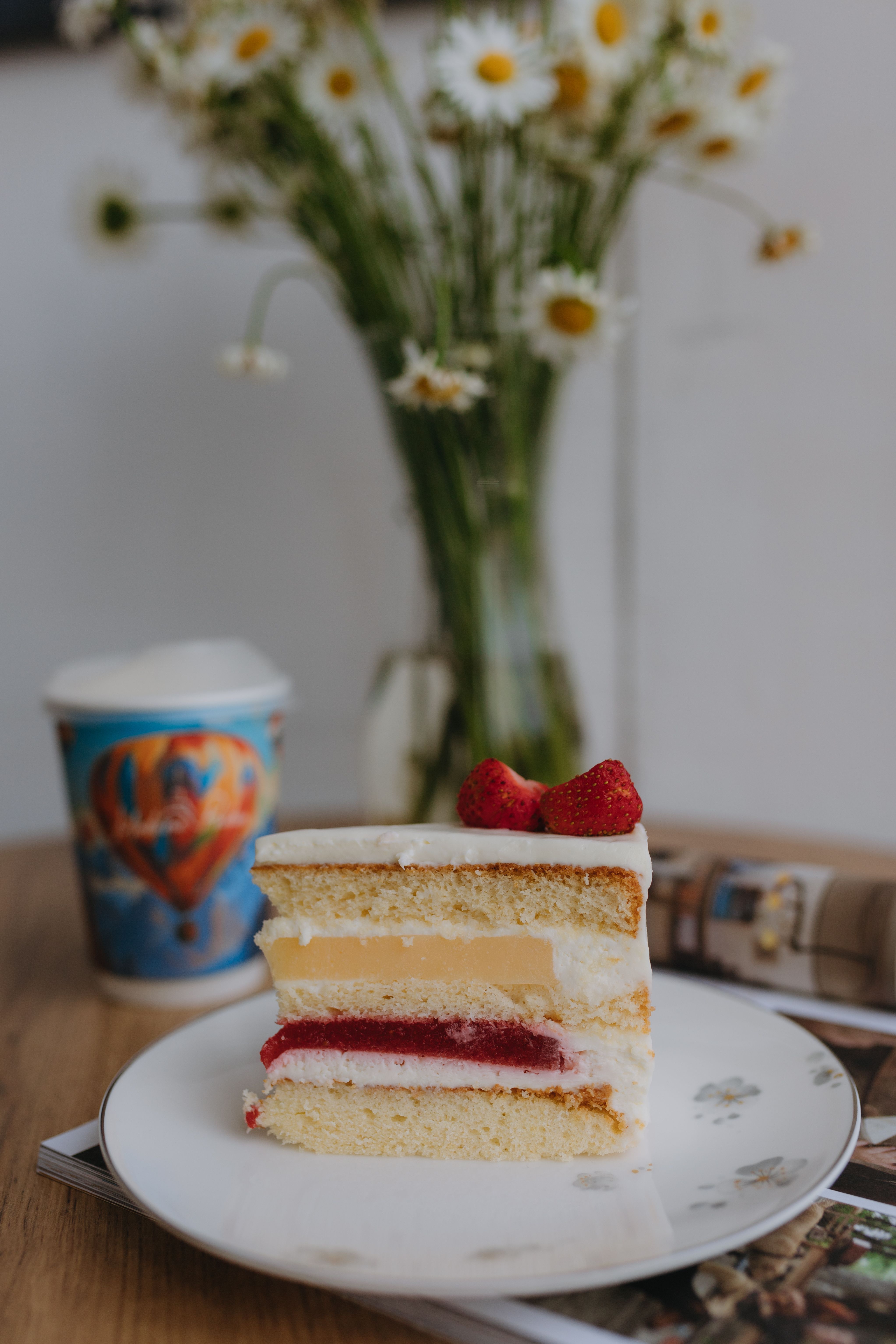 Beautiful Dish On Table Photos, Download The BEST Free Beautiful Dish ...
