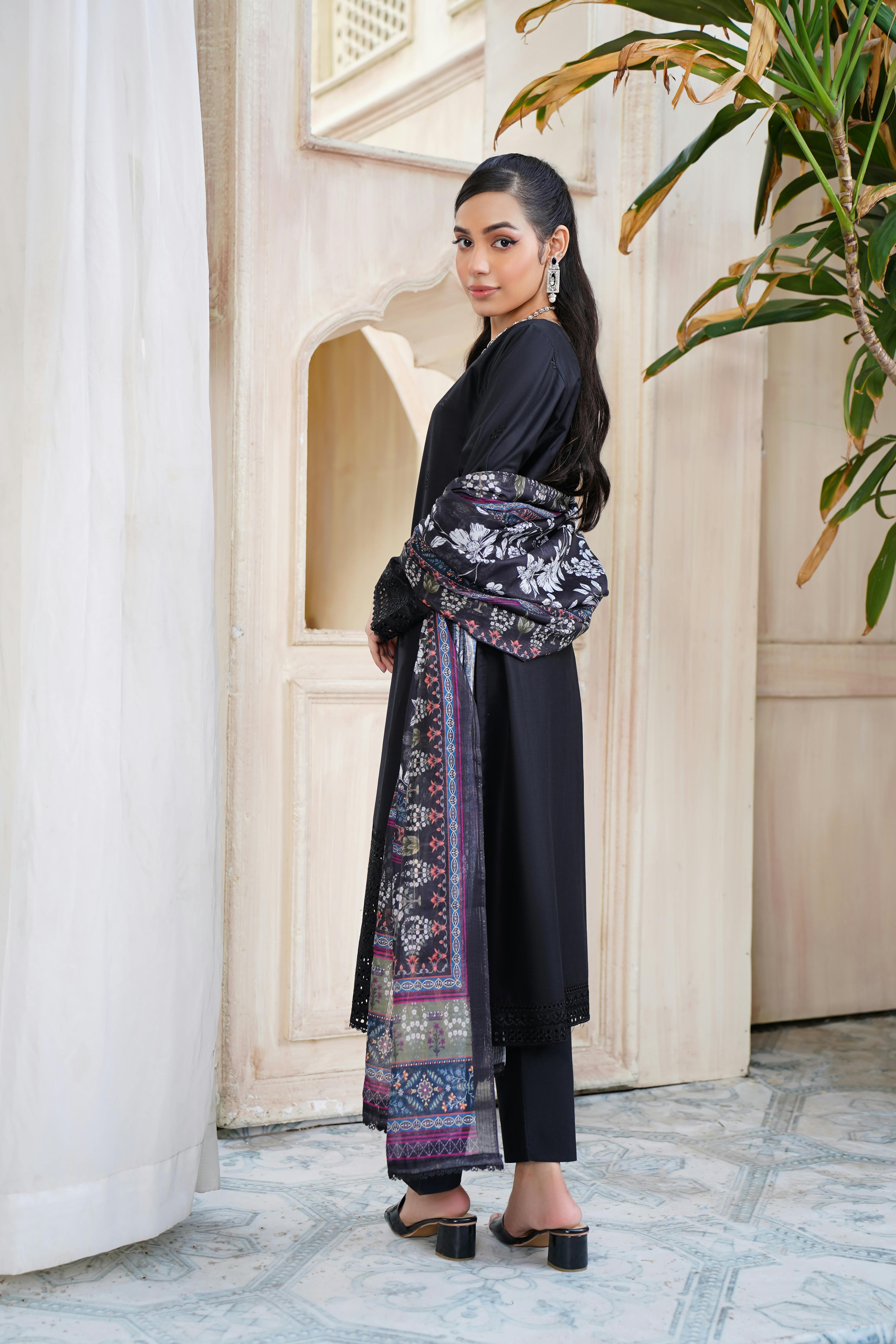 fashion eastern dresses · Free Stock Photo