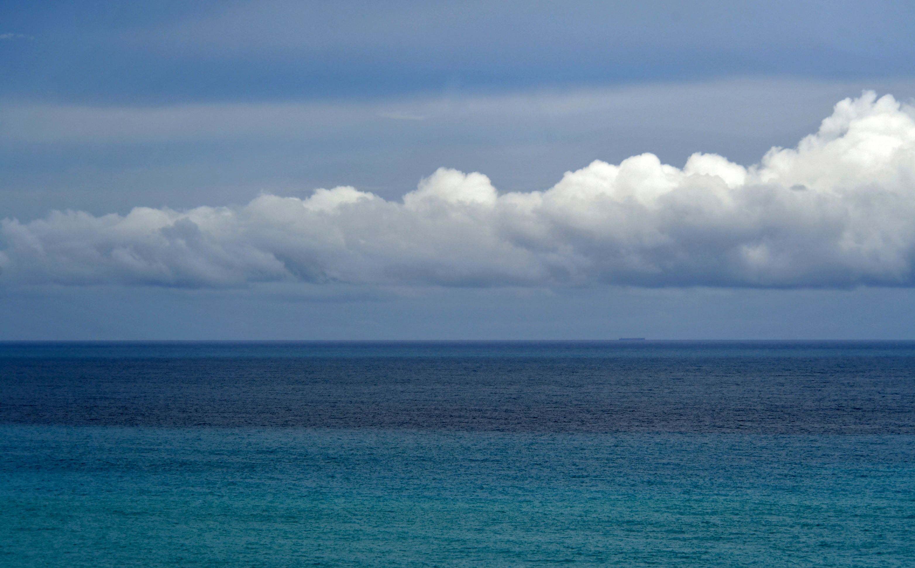 Deep Blue Sky Photos, Download The BEST Free Deep Blue Sky Stock Photos ...