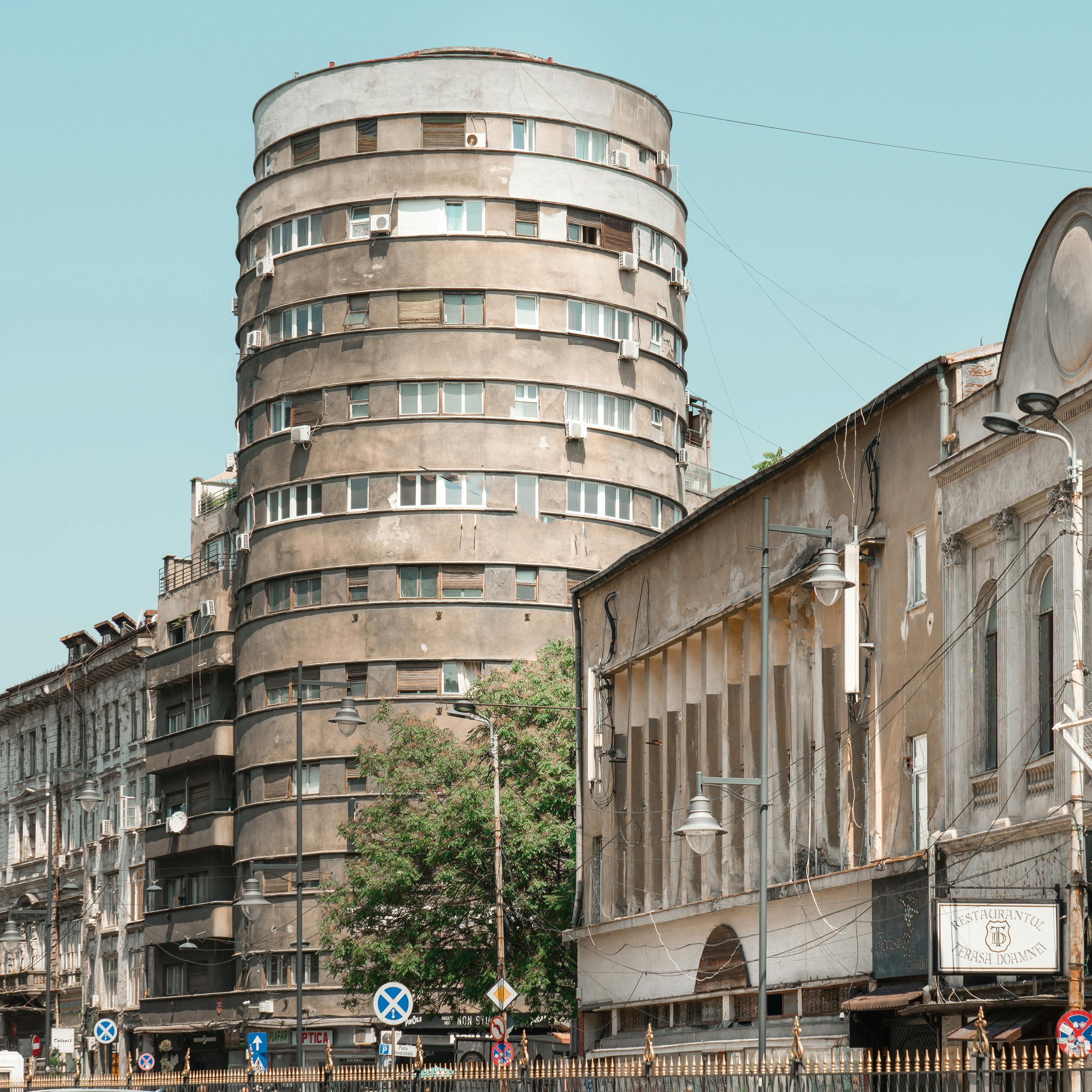 Residential Skyscraper in Bucharest · Free Stock Photo