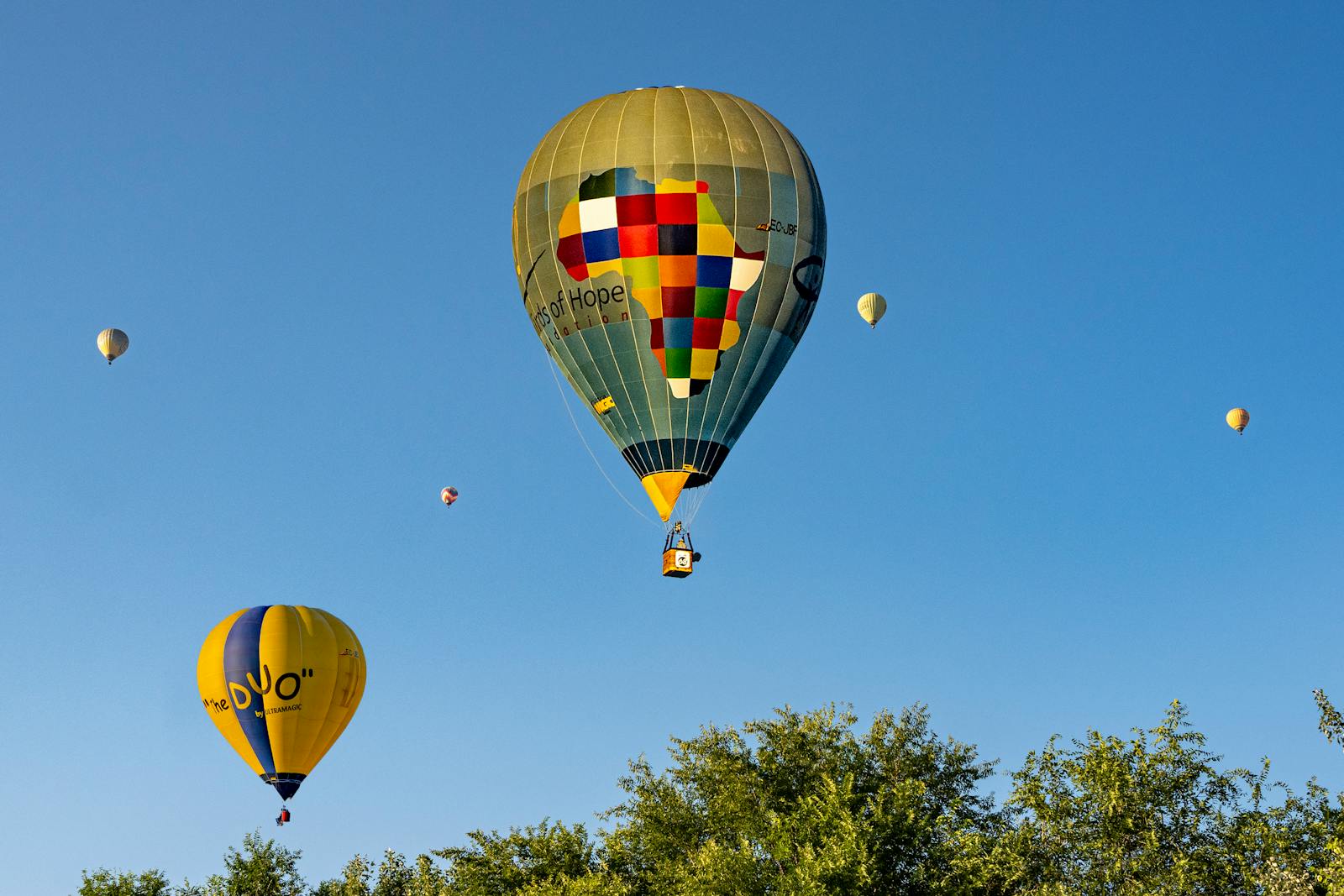 Hot Air Balloon Space Photos, Download The BEST Free Hot Air Balloon ...