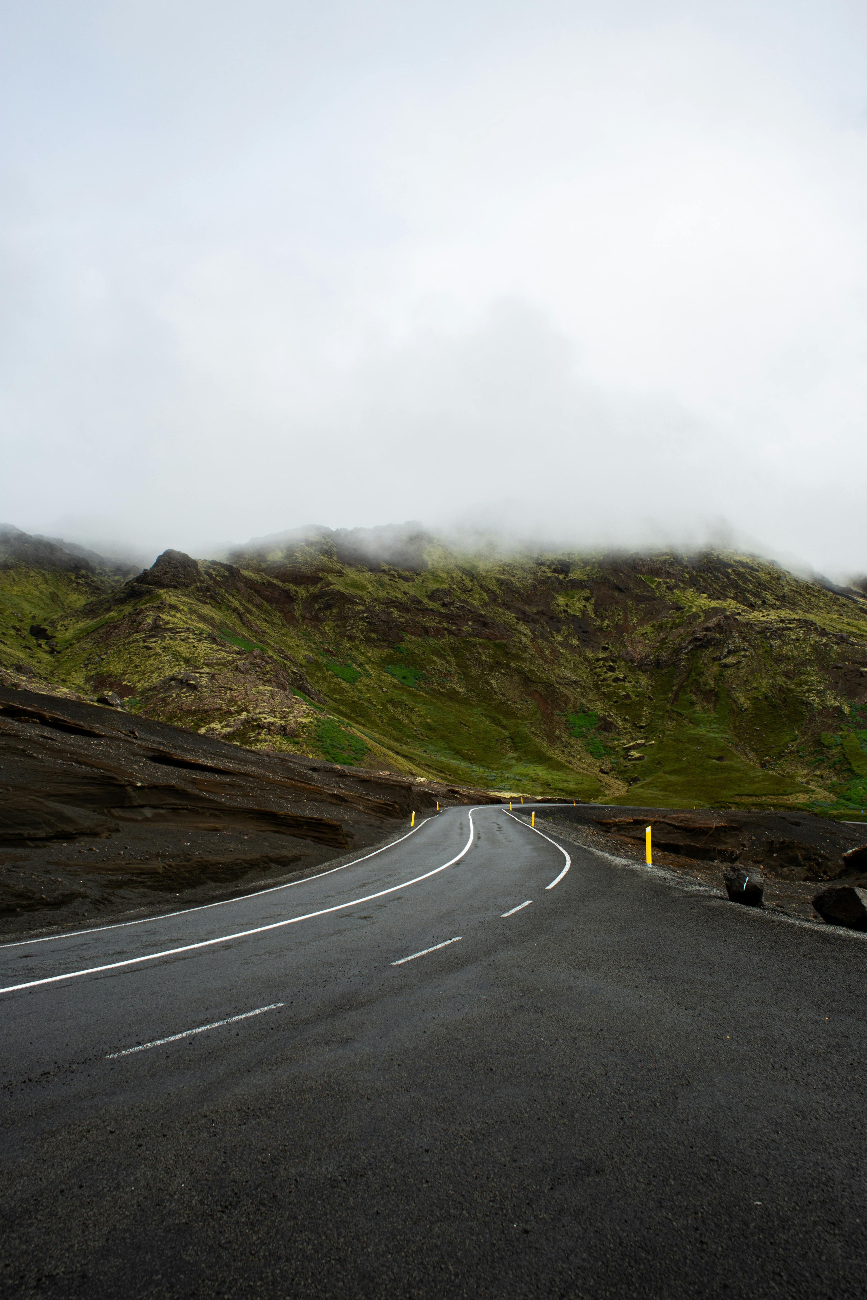 Empty Road · Free Stock Photo