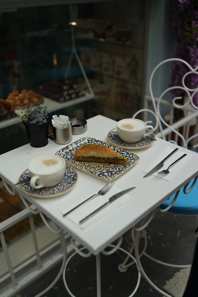 Outdoor Cafe Photos, Download The BEST Free Outdoor Cafe Stock Photos ...