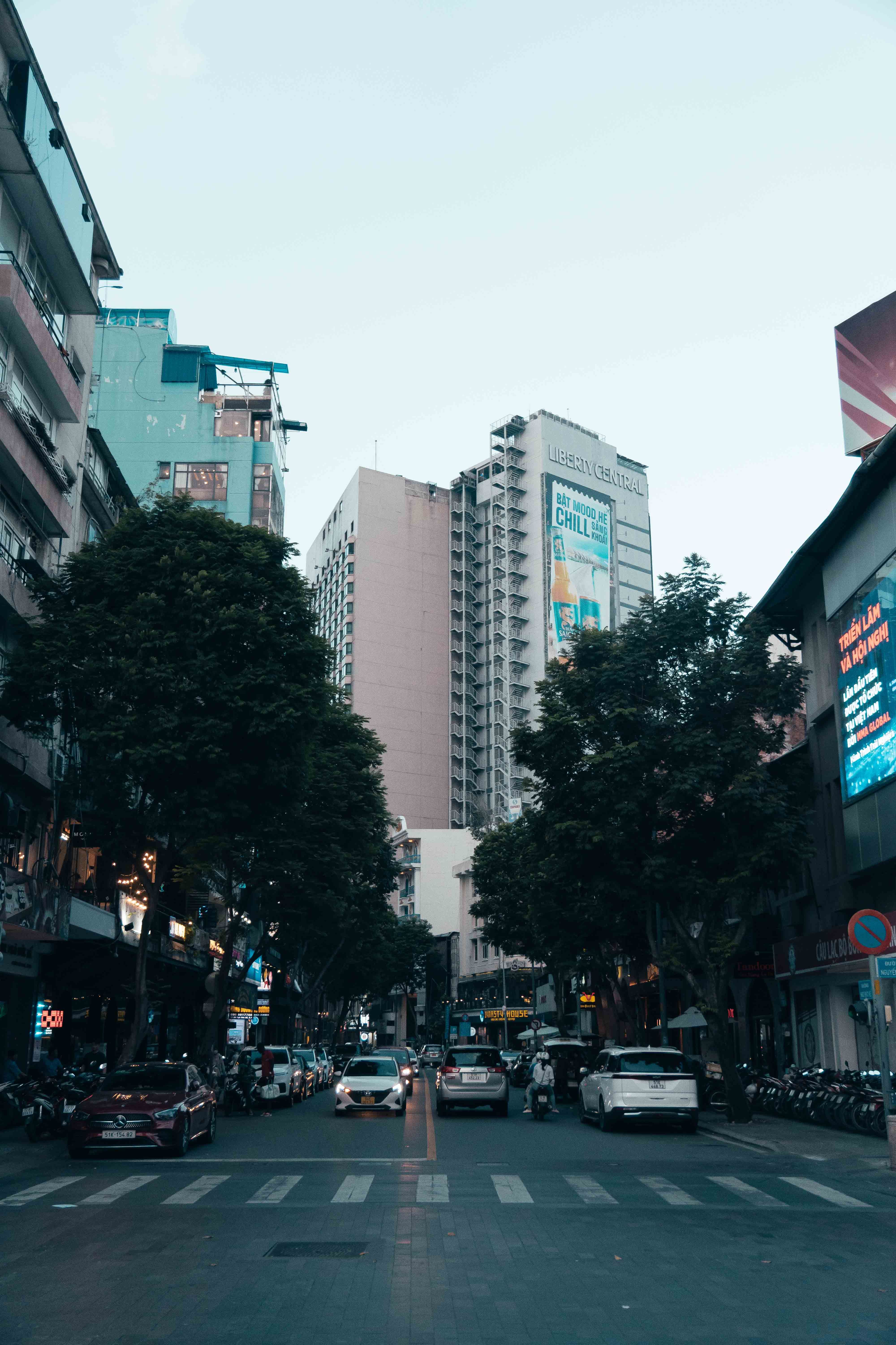 Twilight Street Scene in Ho Chi Minh City, Vietnam · Free Stock Photo