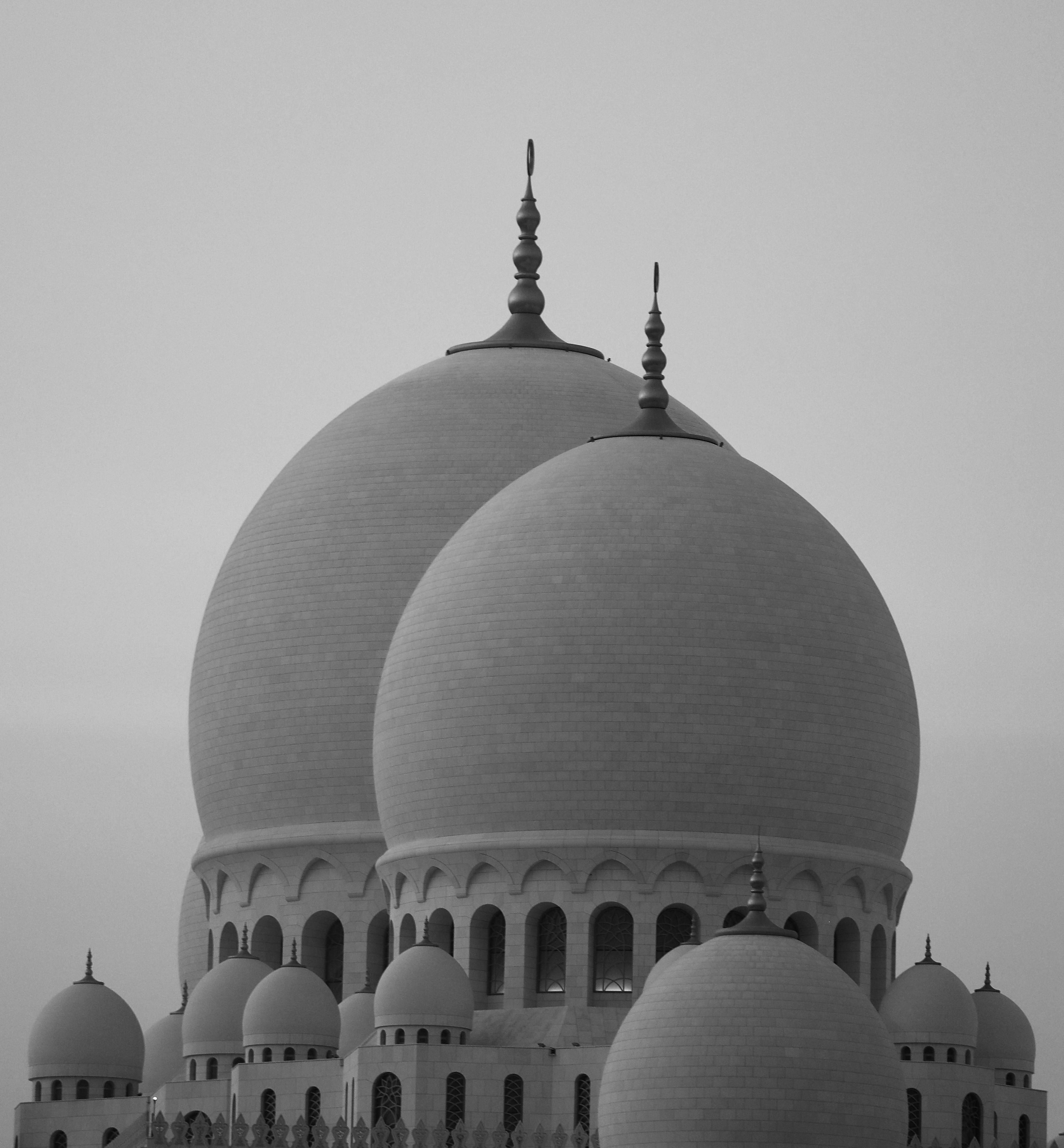 Black and white photograph of a mosque · Free Stock Photo