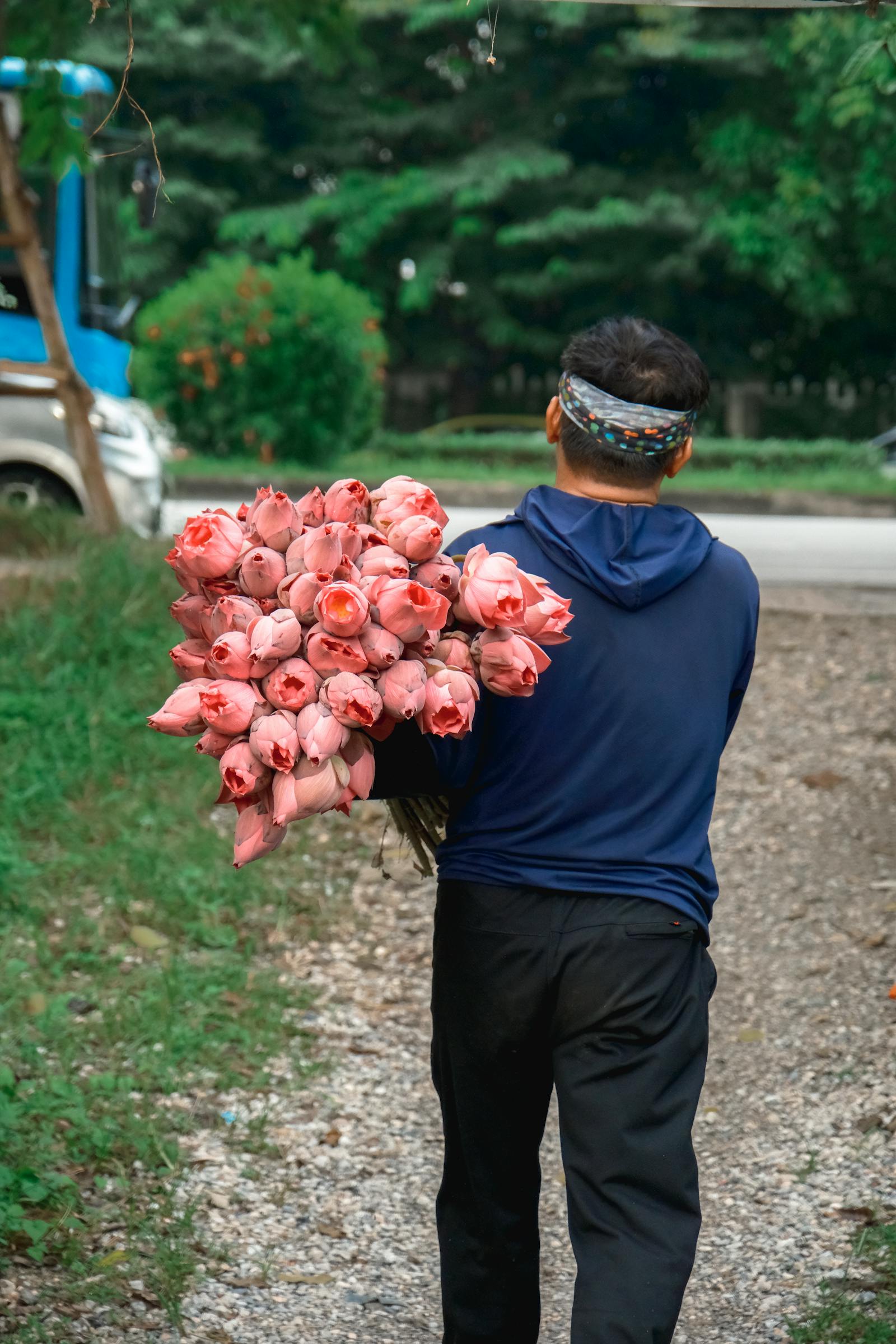 Man Flowers Photos, Download The BEST Free Man Flowers Stock Photos ...