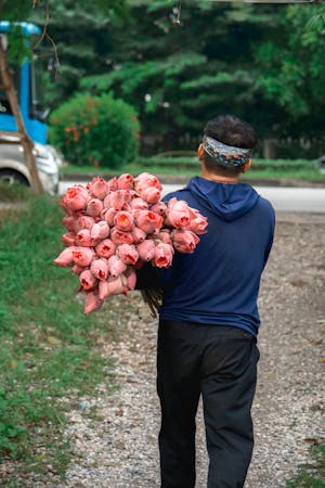 Man Flowers Photos, Download The BEST Free Man Flowers Stock Photos ...