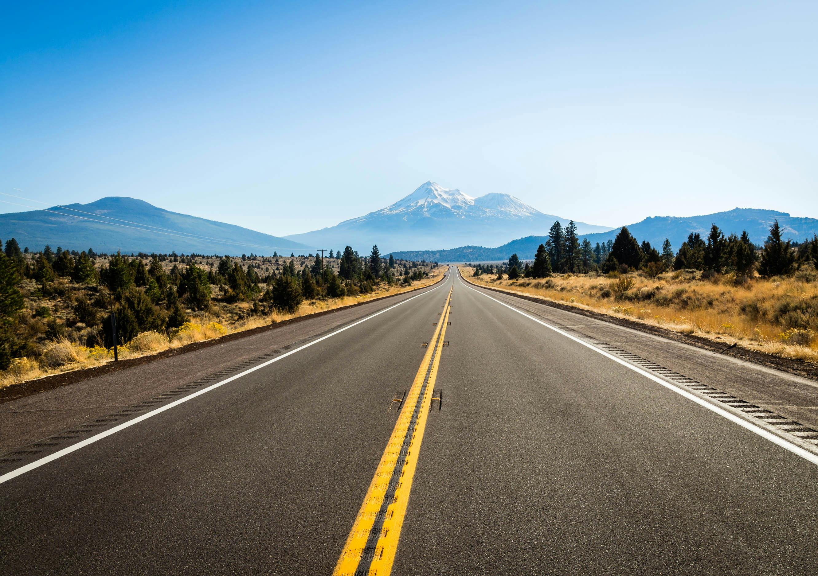 1000+ Amazing Straight Road Photos · Pexels · Free Stock Photos