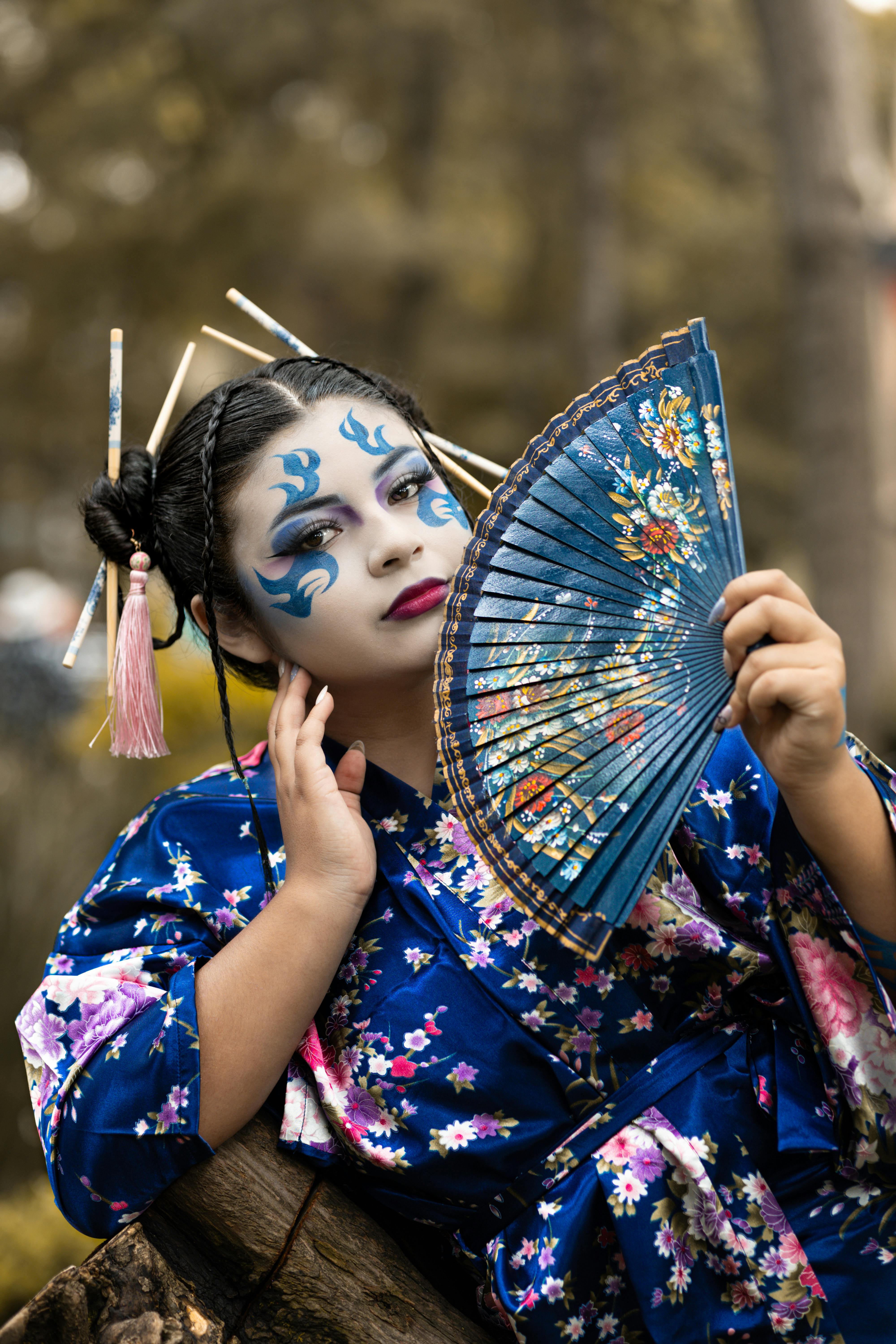 Blue Geishas · Free Stock Photo