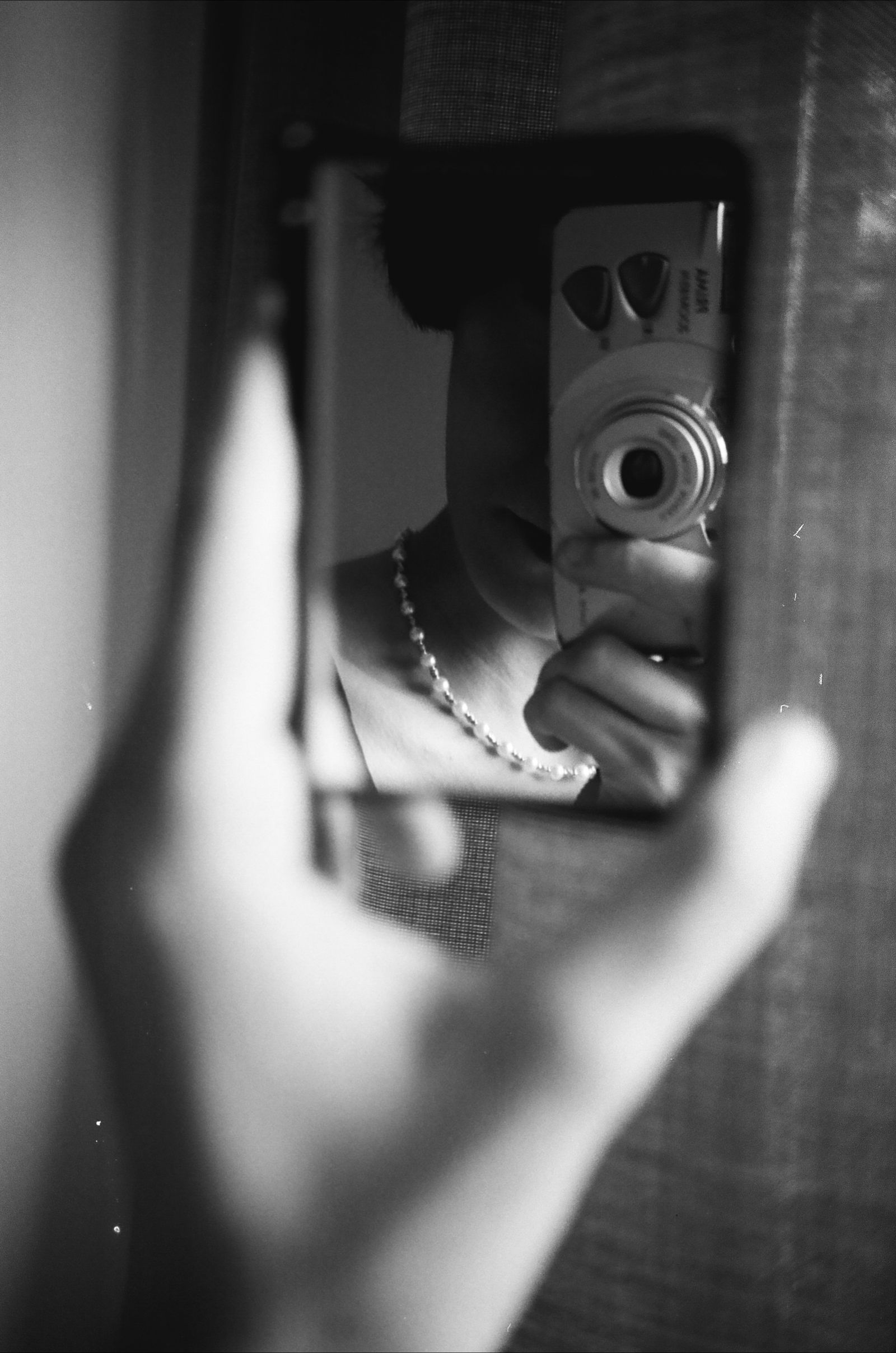 Aesthetic Mirror Selfie Photos Download The Best Free Aesthetic Mirror