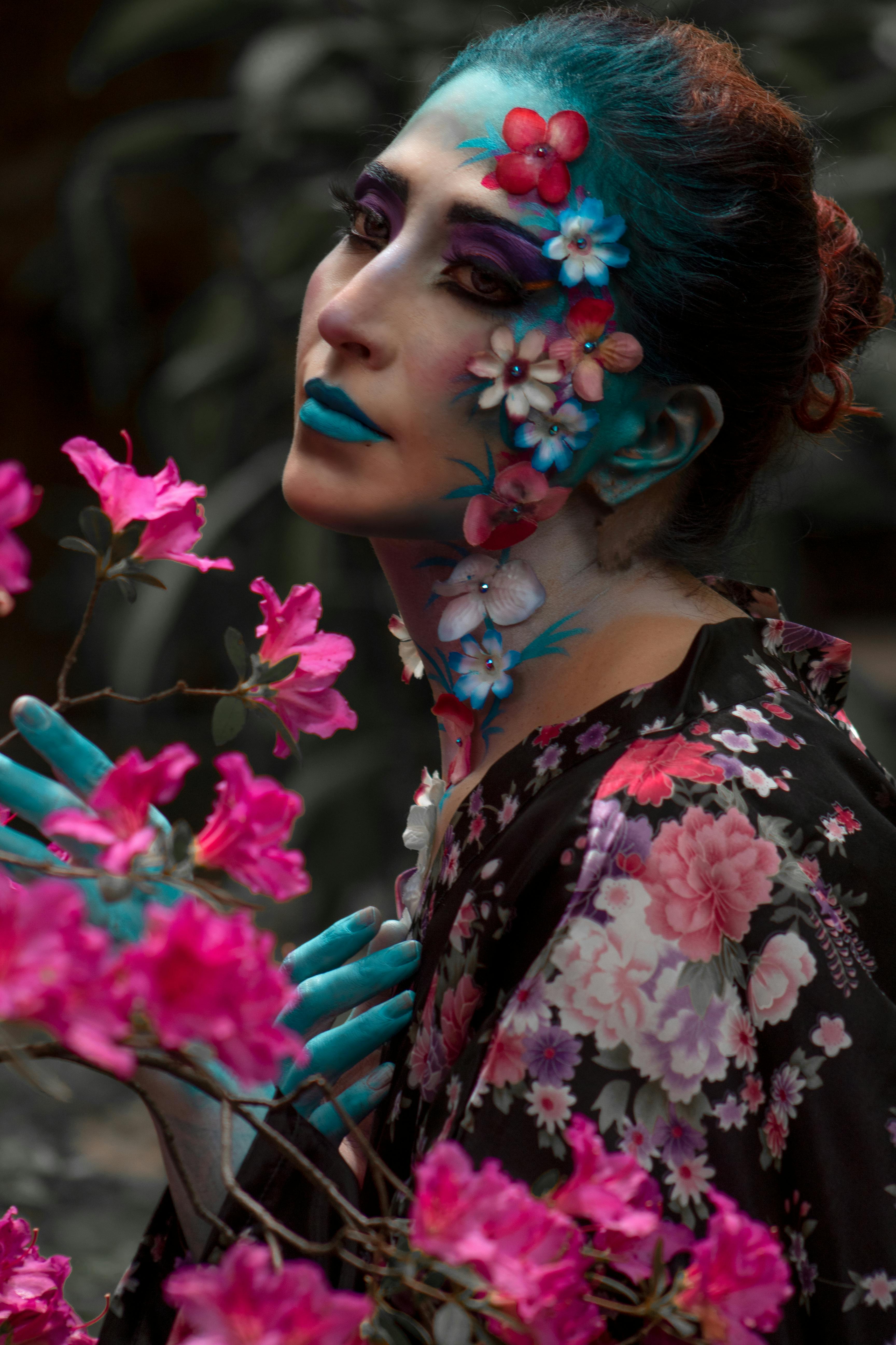 Blue geisha · Free Stock Photo