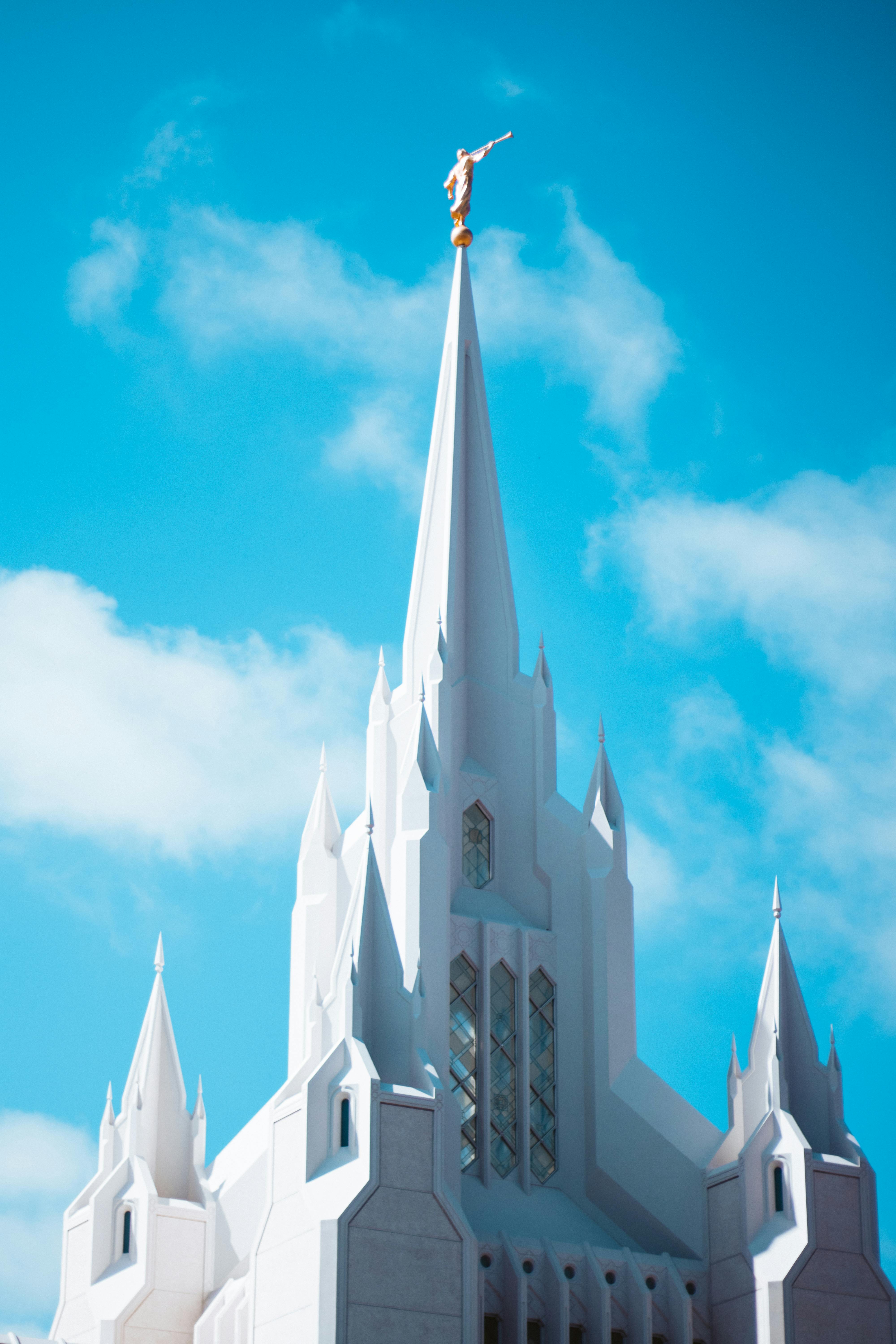 White Building · Free Stock Photo