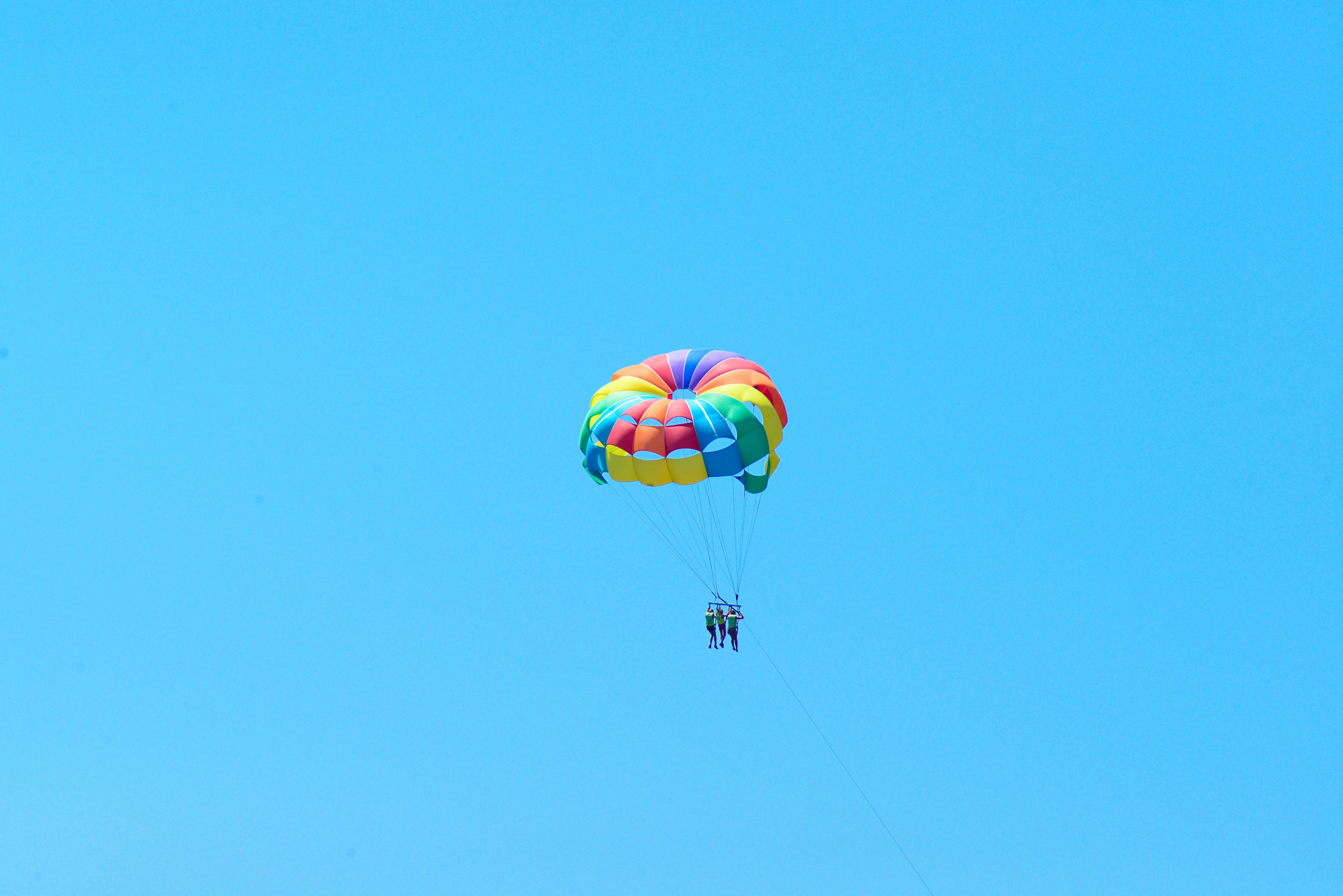 People Riding Para Gliders · Free Stock Photo