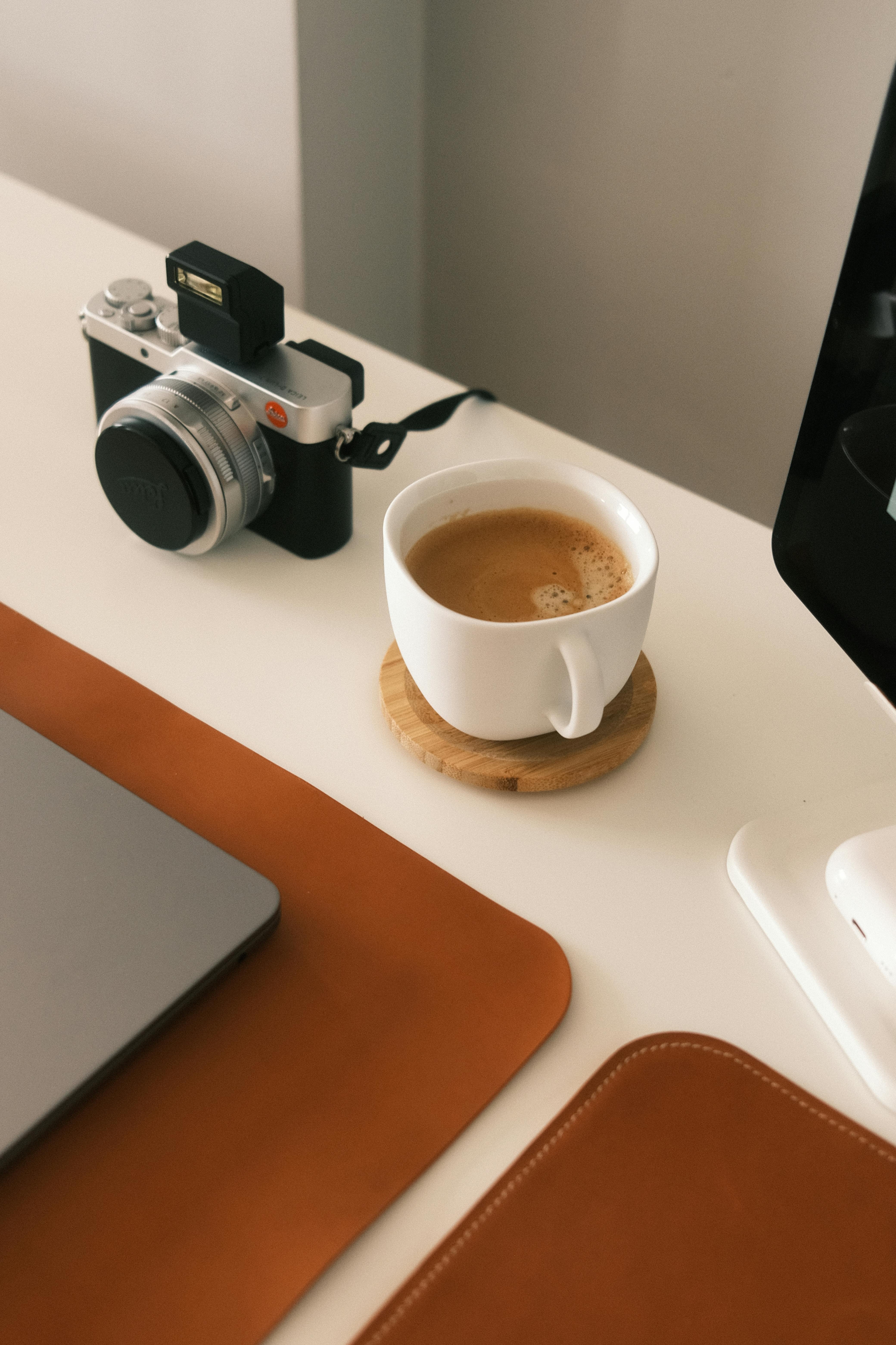 Foto stok gratis tentang bisnis, cangkir kopi, configureació d ...