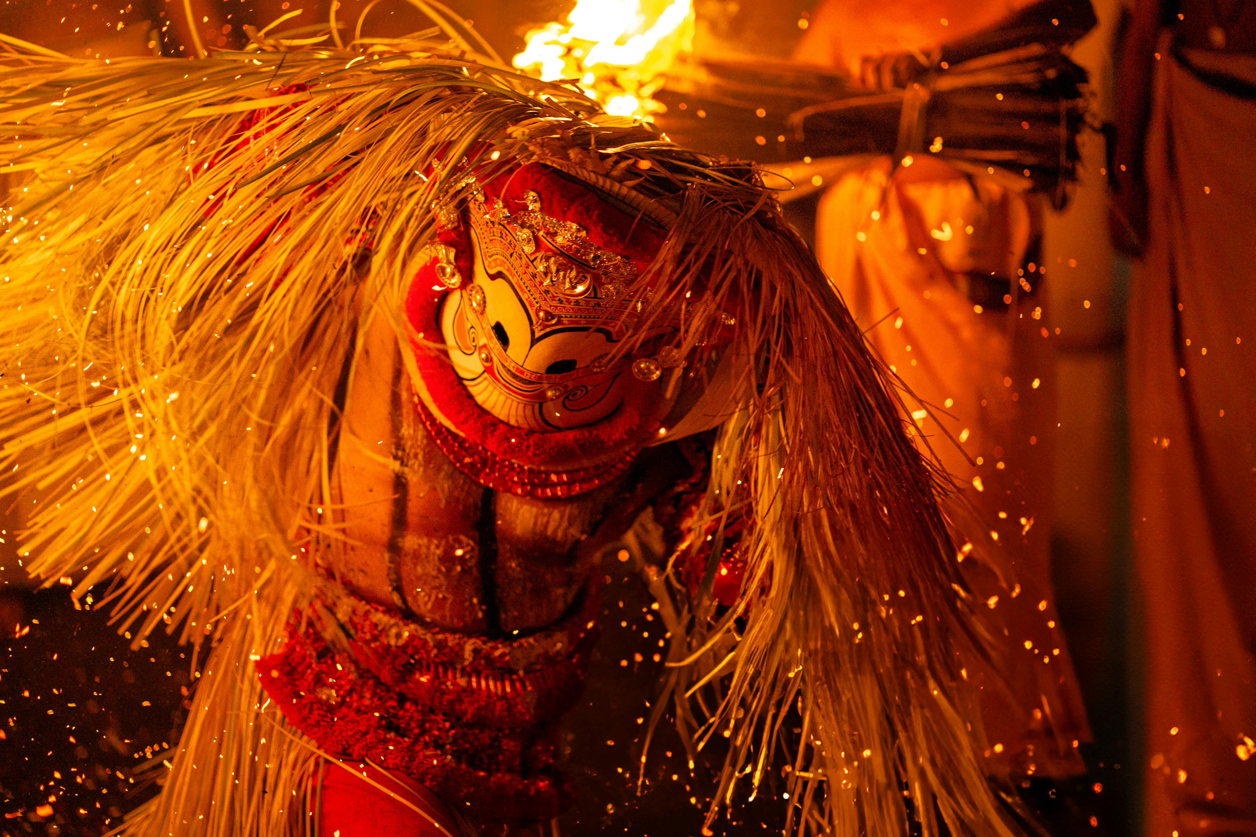 Pottan theyyam kerala ritual dance indian festival · Free Stock Photo