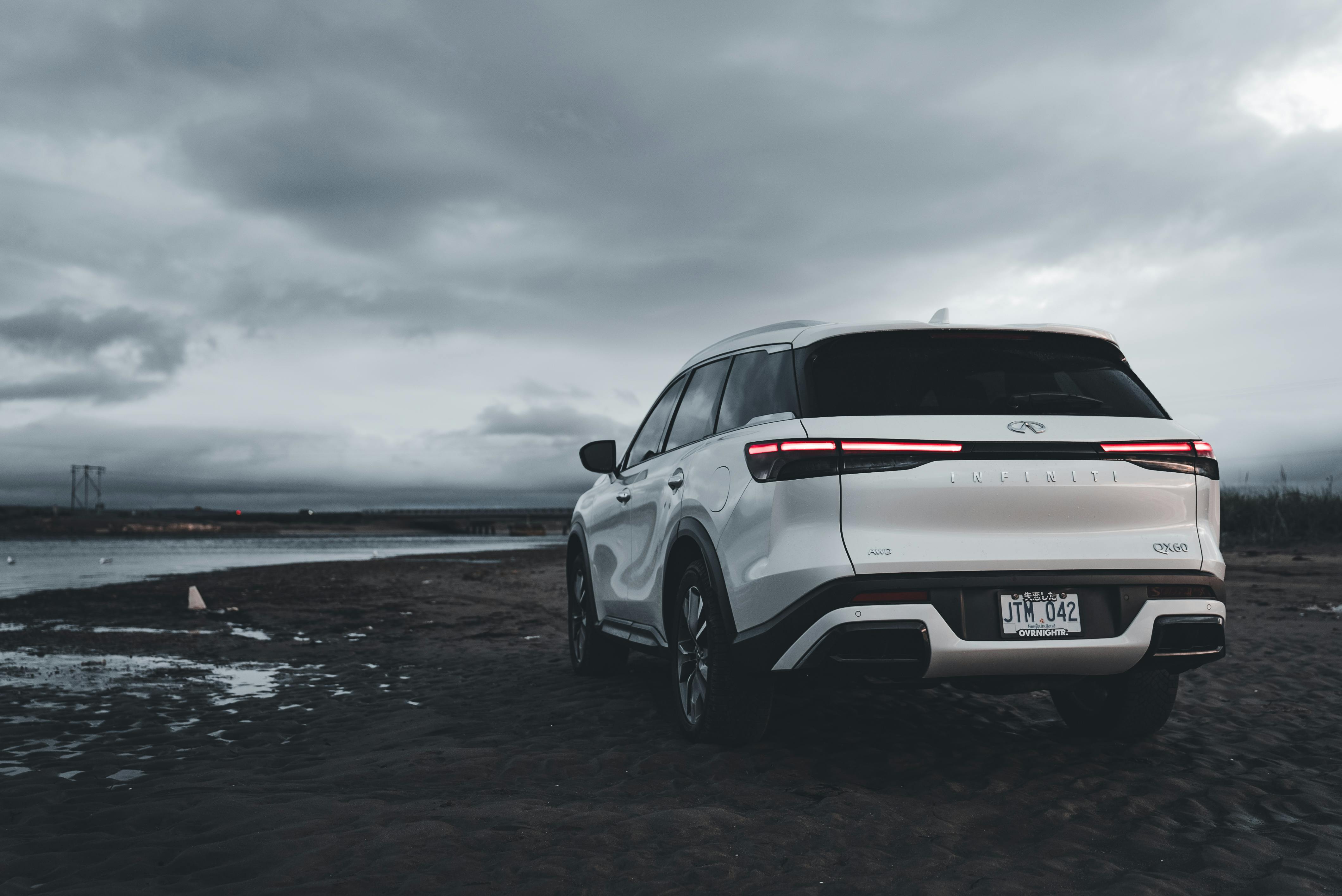 Infinity Suv Photos, Download The BEST Free Infinity Suv Stock Photos ...