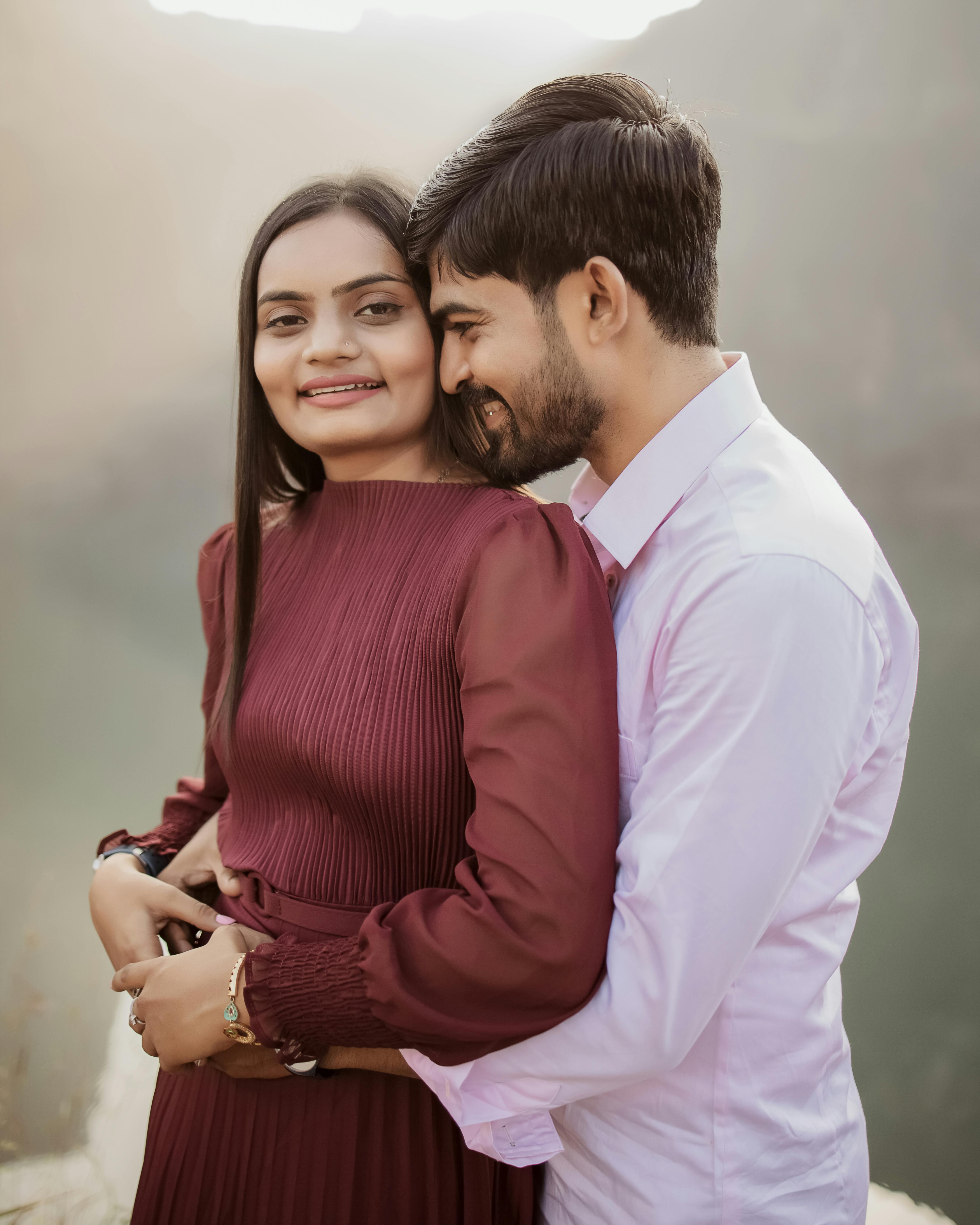 prewedding hug couple photography · Free Stock Photo