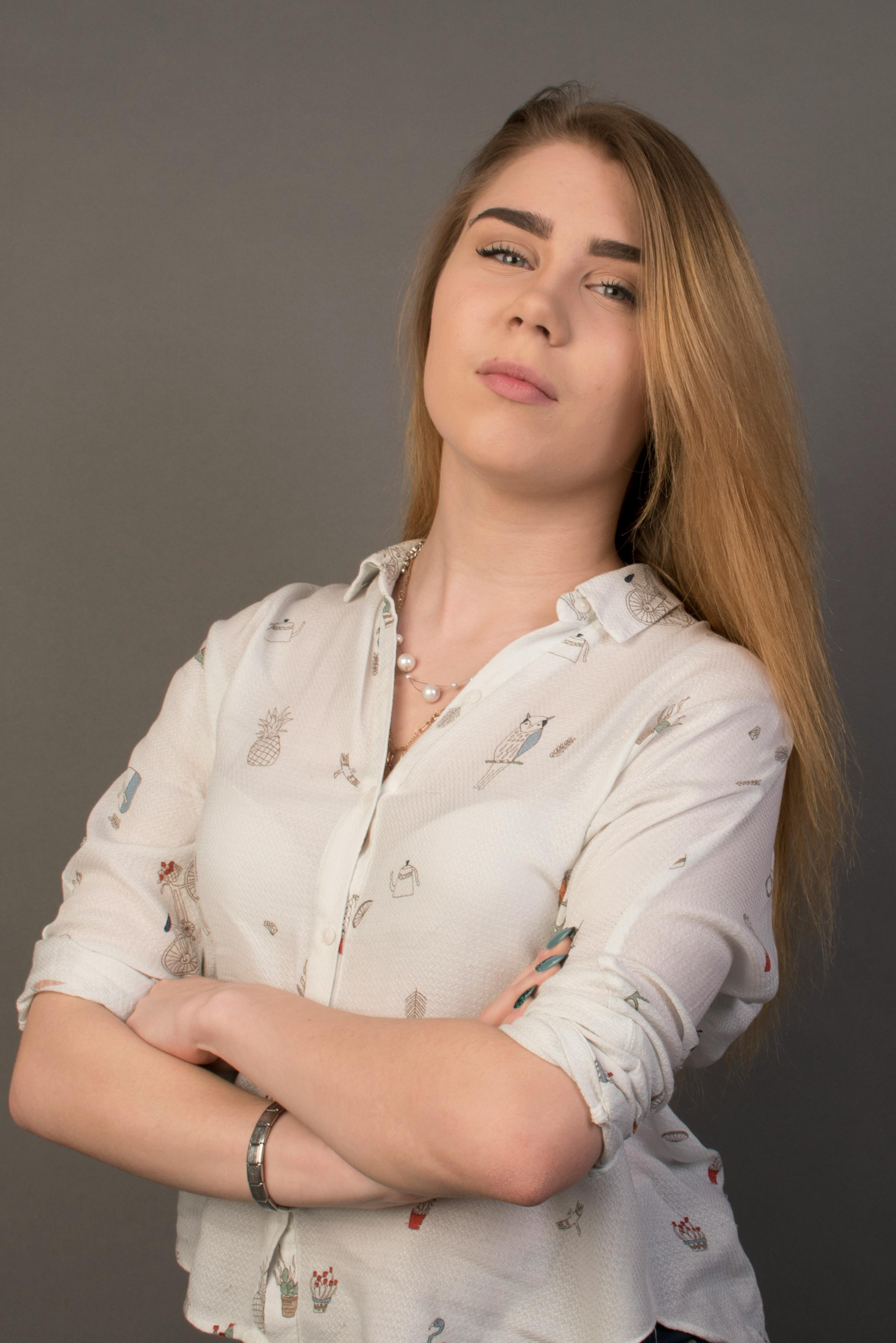 Blonde Katty, Photographic Studio 18个图片和视频，由Alexander Dmitriev收藏