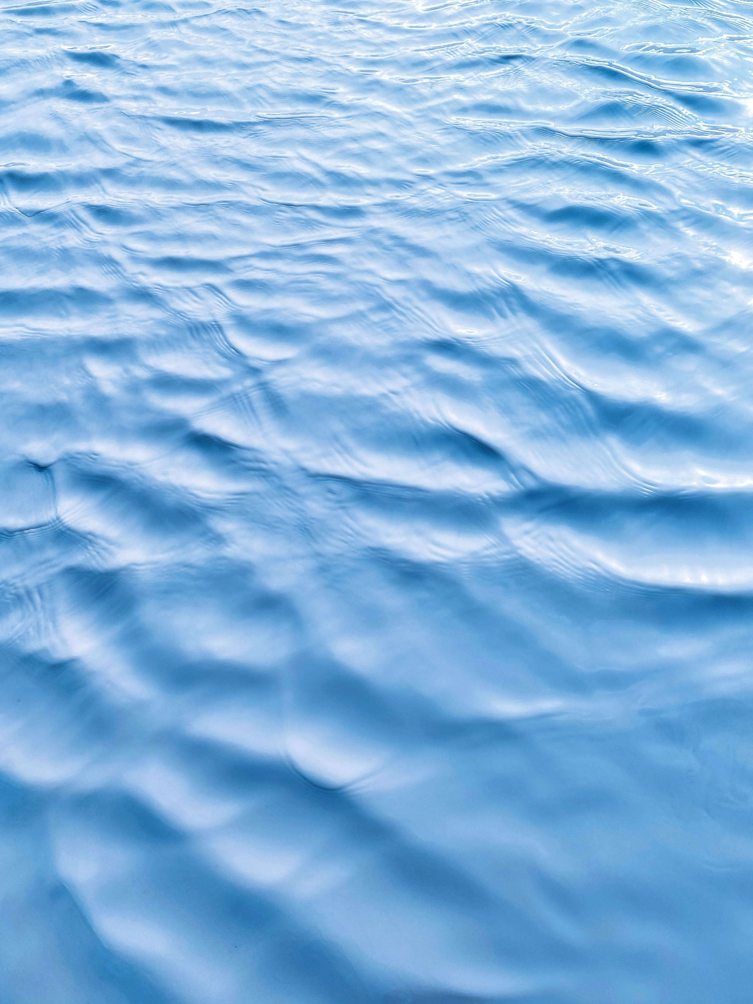 Blue Body of Water · Free Stock Photo