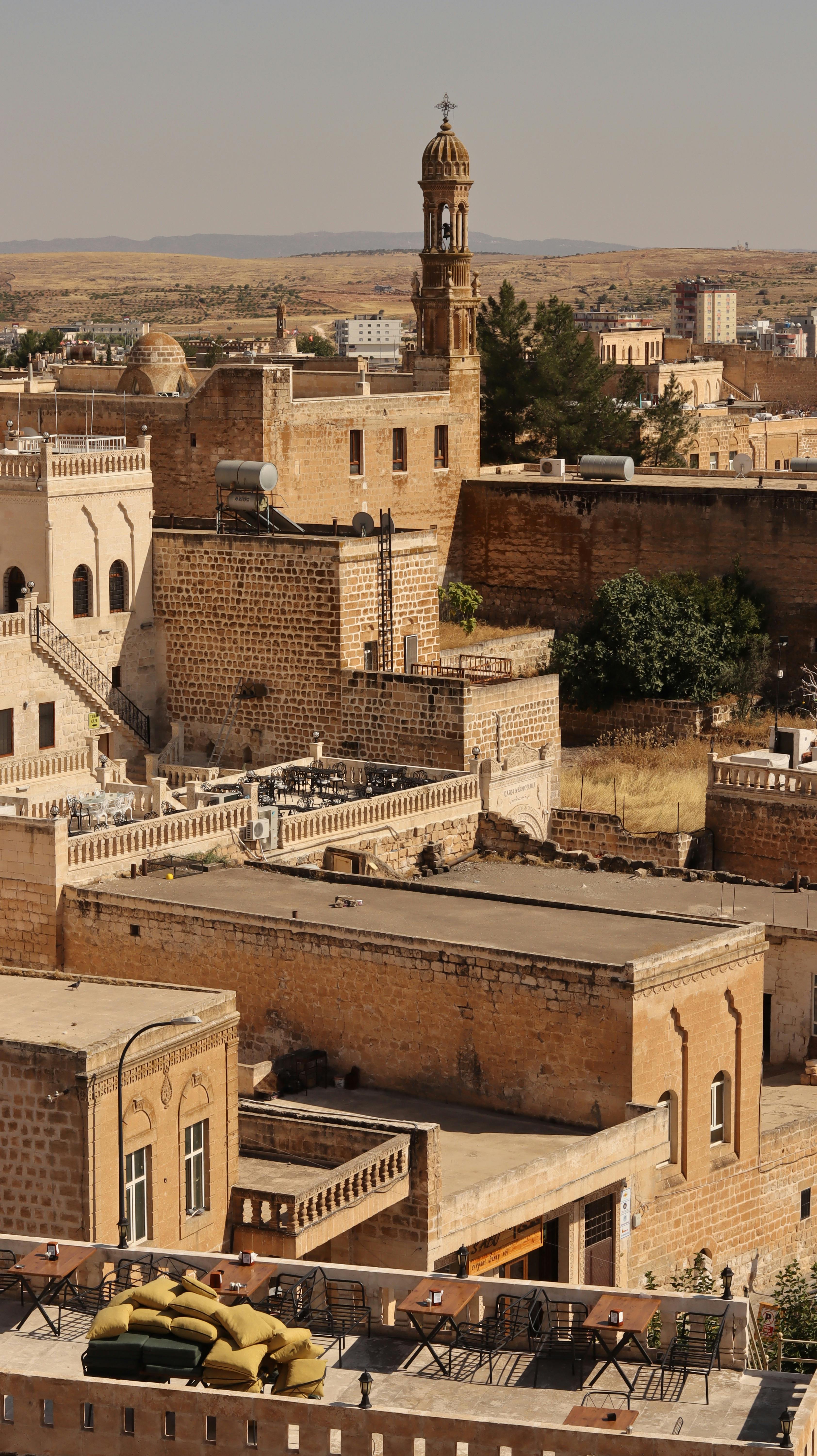 A view of the old town of yazidi · Free Stock Photo