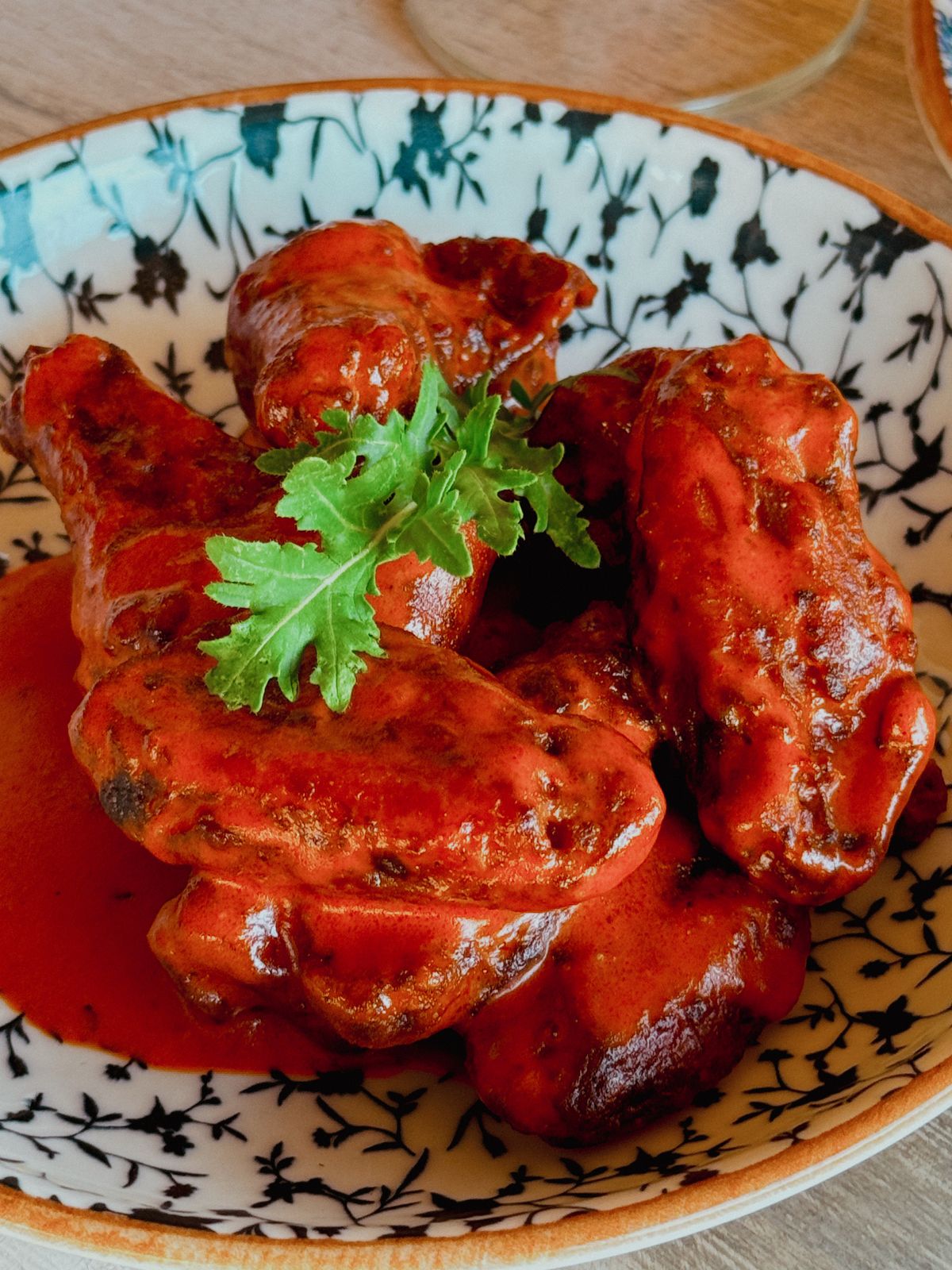 Falling Chicken Wings Photos, Download The BEST Free Falling Chicken ...