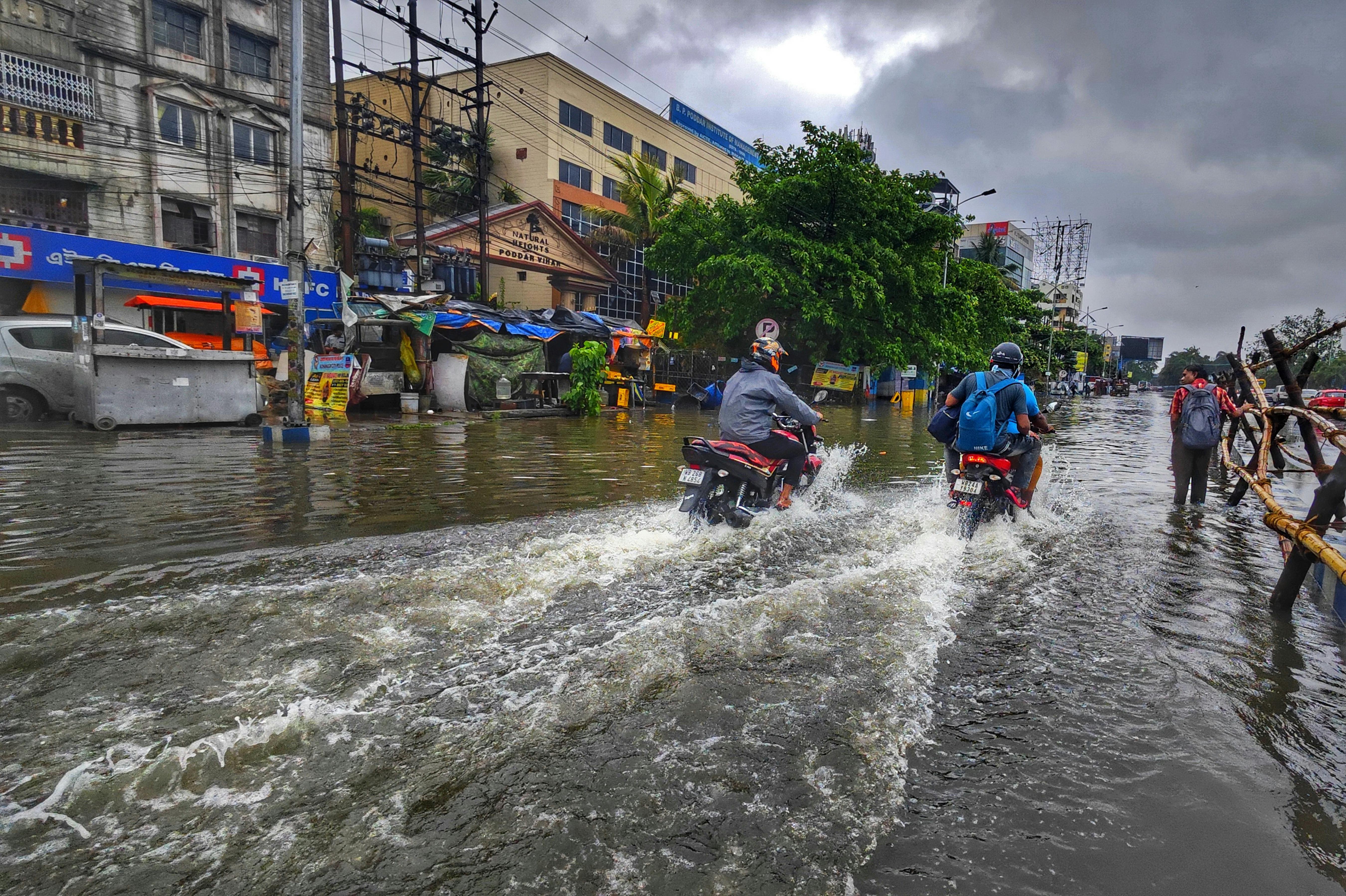 Flooding Background Photos, Download The BEST Free Flooding Background ...