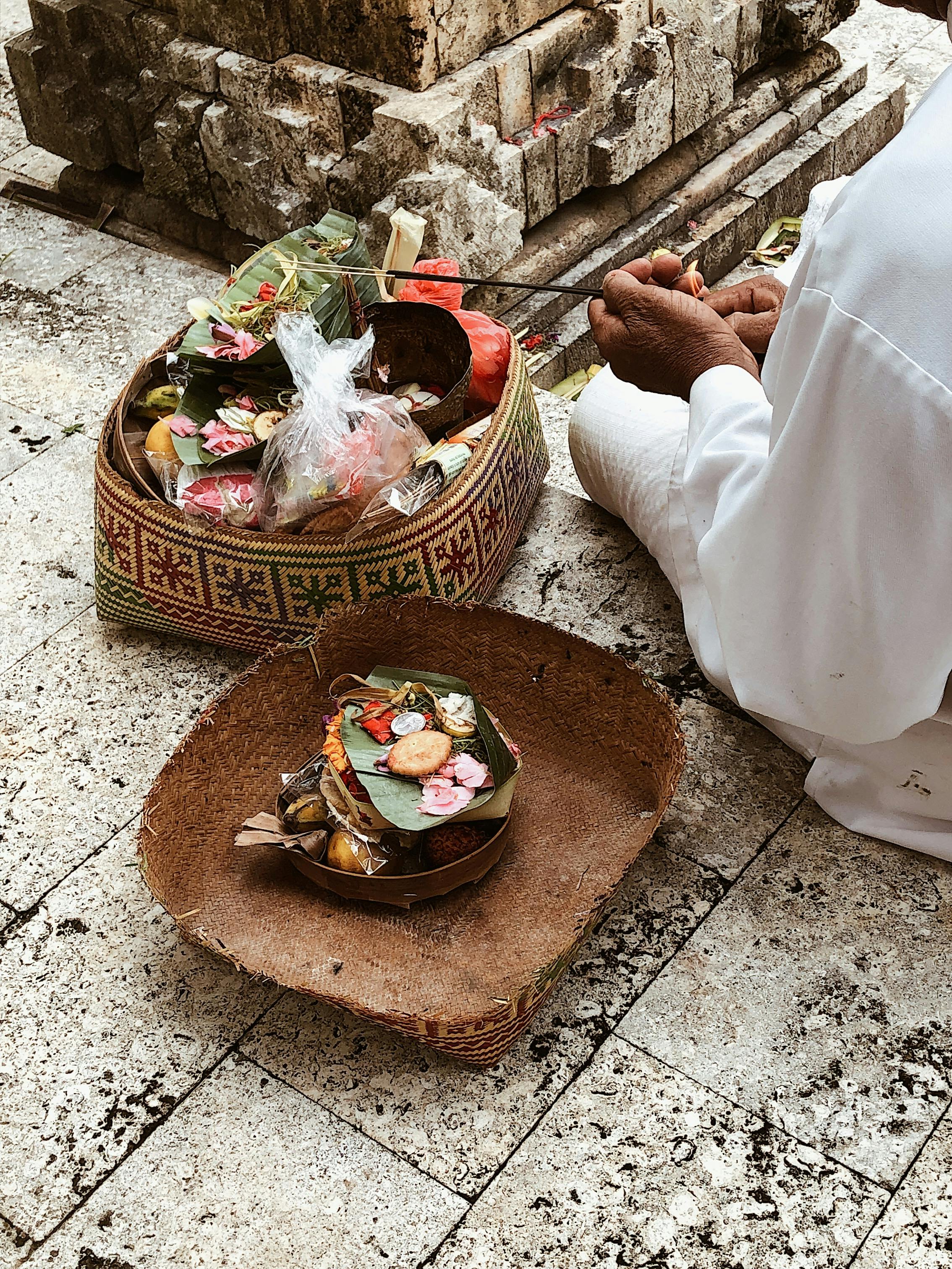 300+ Best Offering Photos · 100% Free Download · Pexels Stock Photos