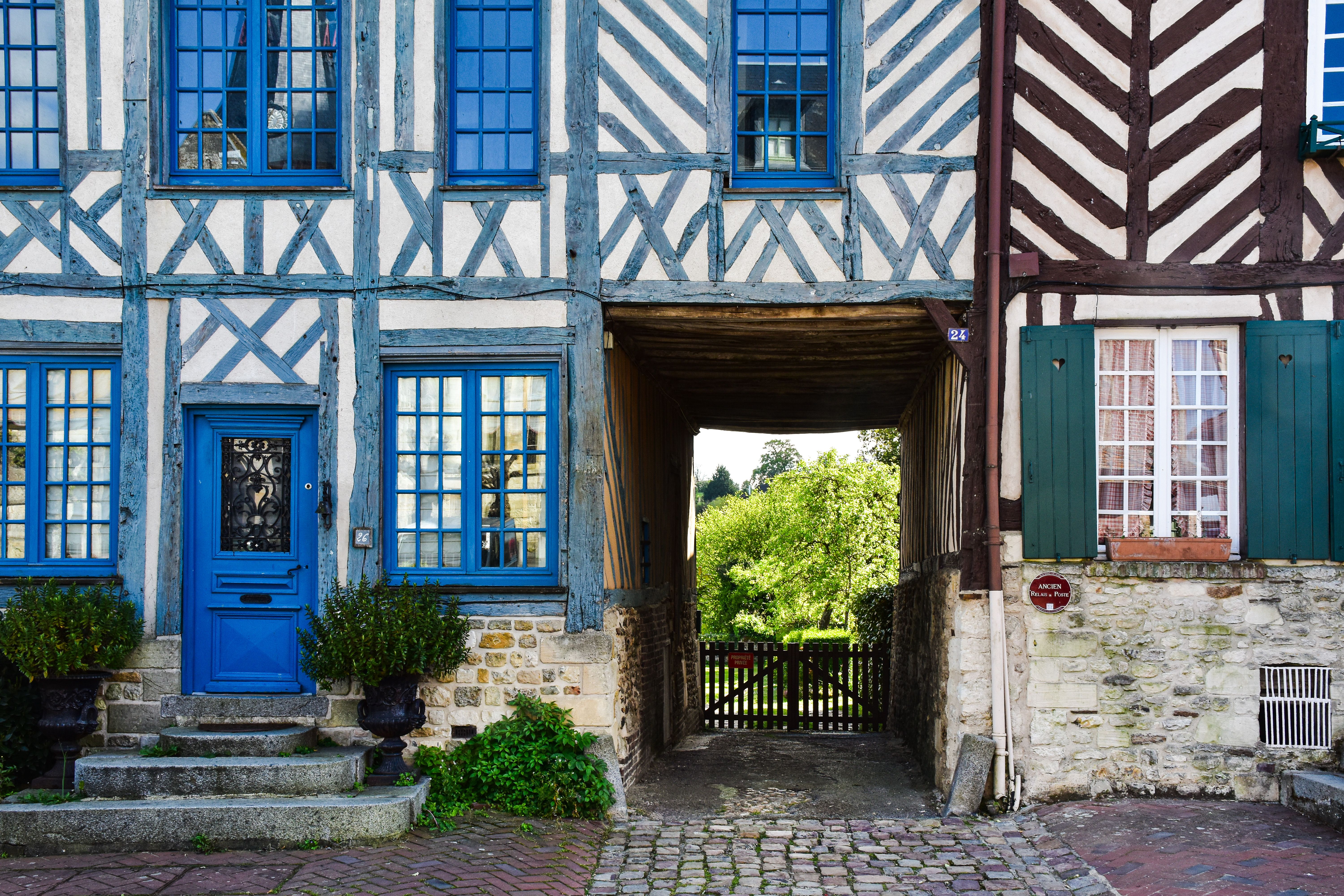 Building Front Photos, Download The BEST Free Building Front Stock ...
