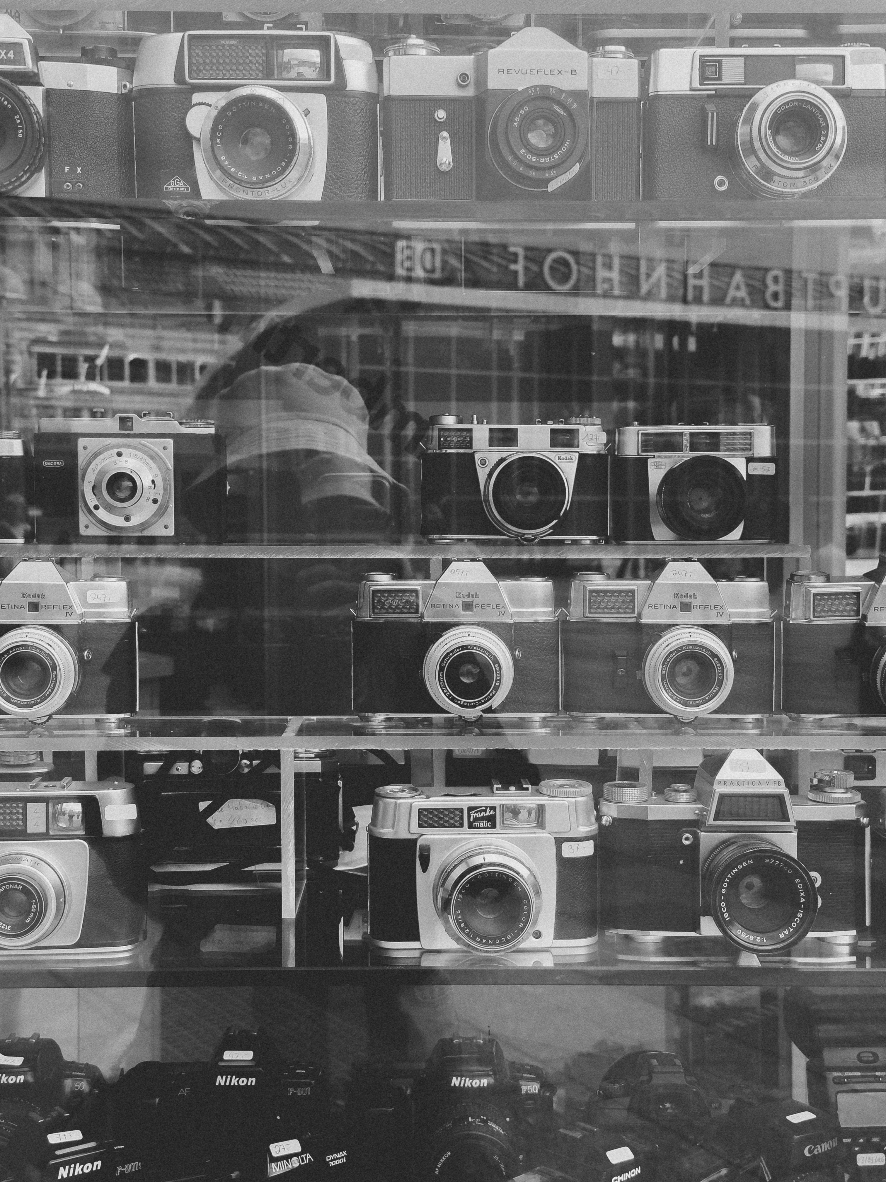 Old camera & watch · Free Stock Photo