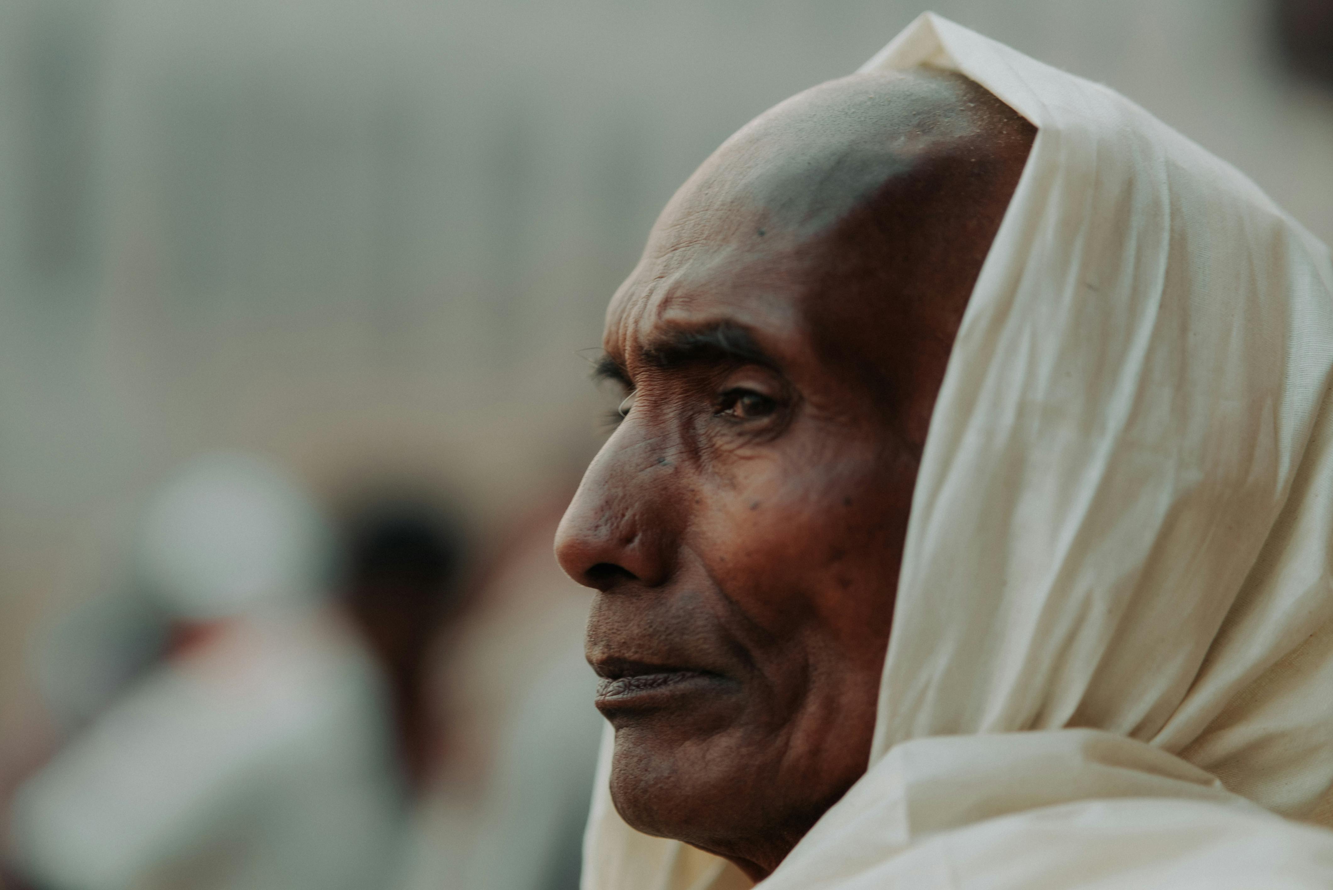 A man in white robe · Free Stock Photo