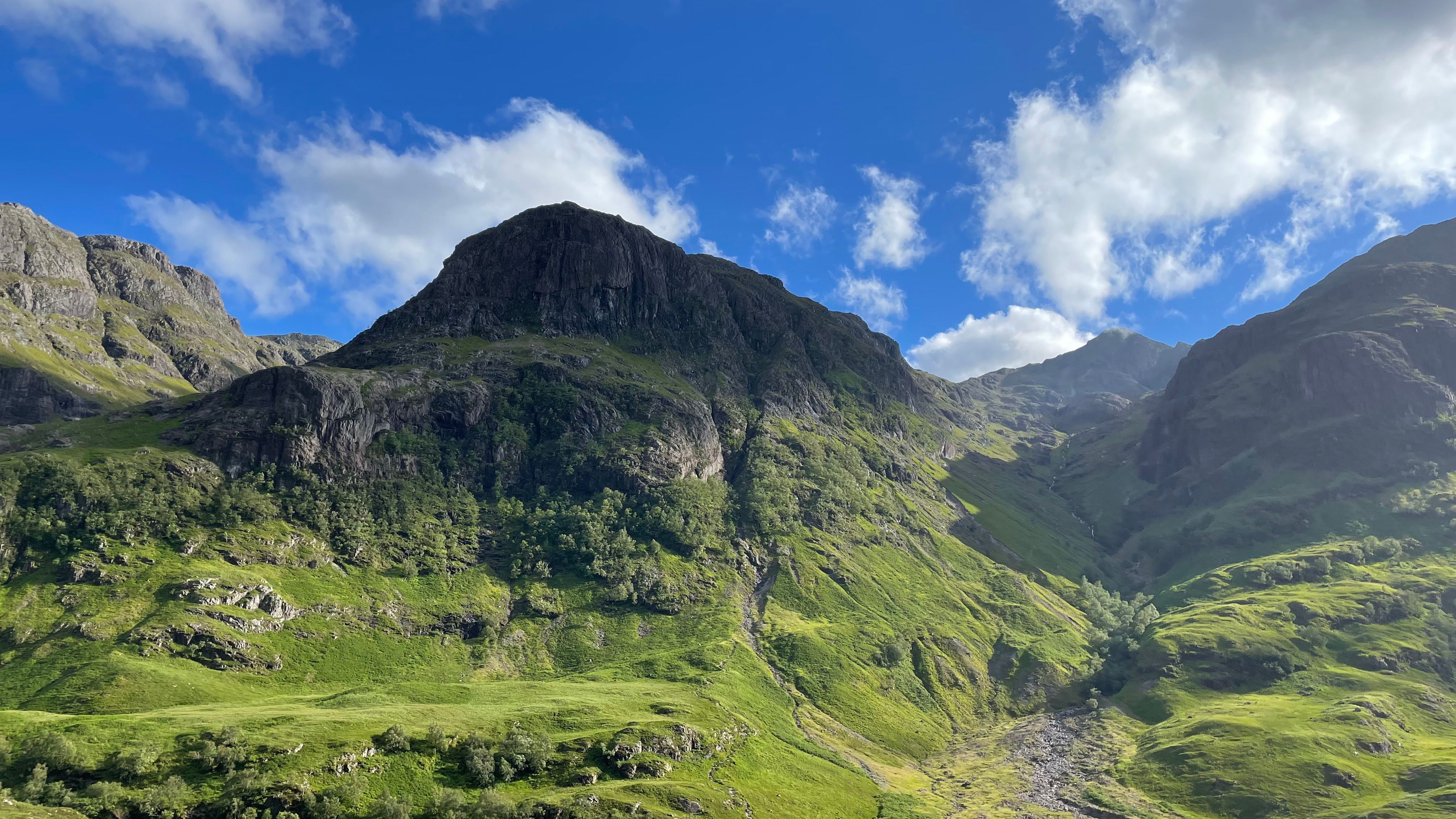 The glencoe mountains are shown in this photo · Free Stock Photo