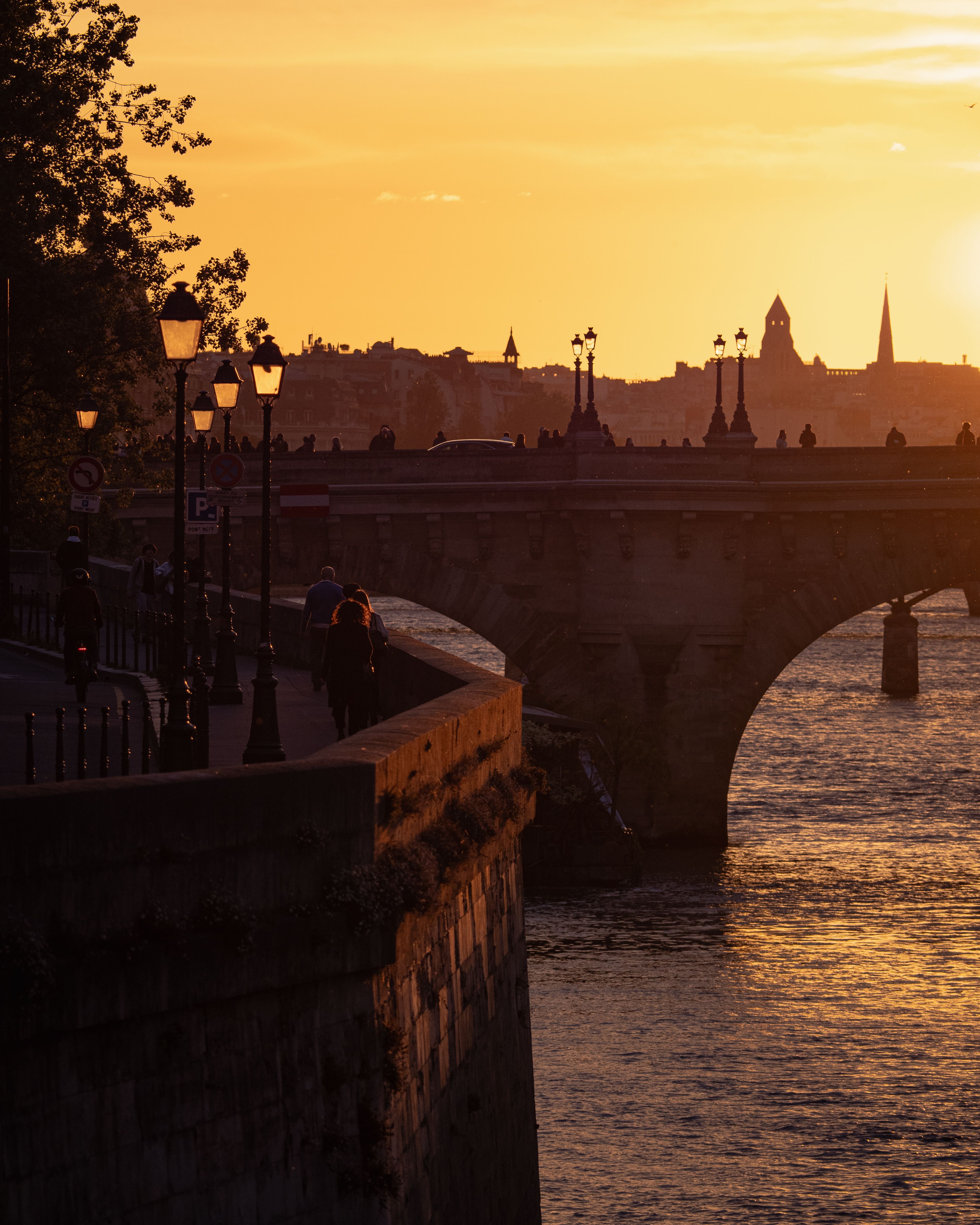 Paris Sunset · Free Stock Photo