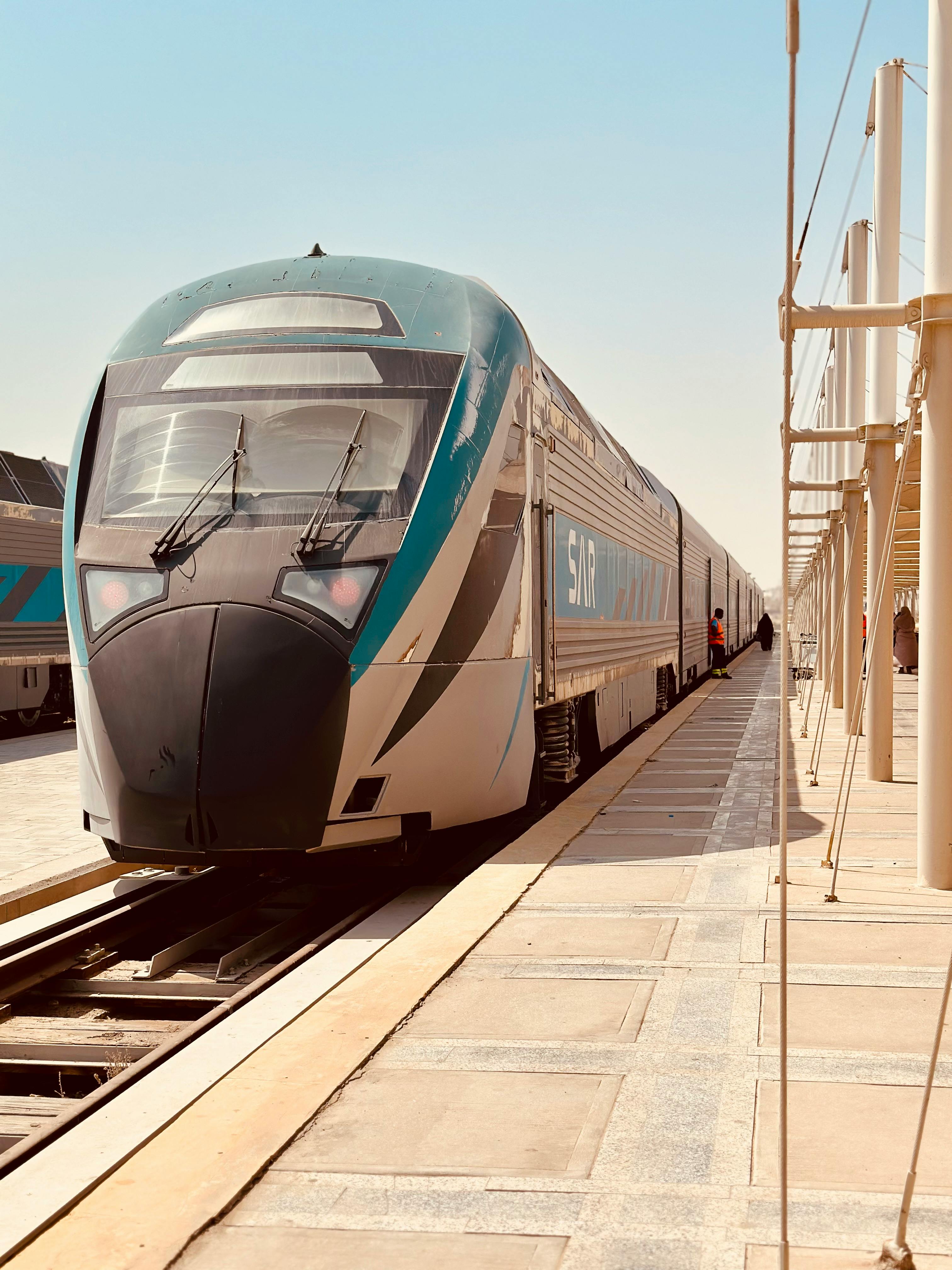 Riyadh Train Service to Dammam · Free Stock Photo