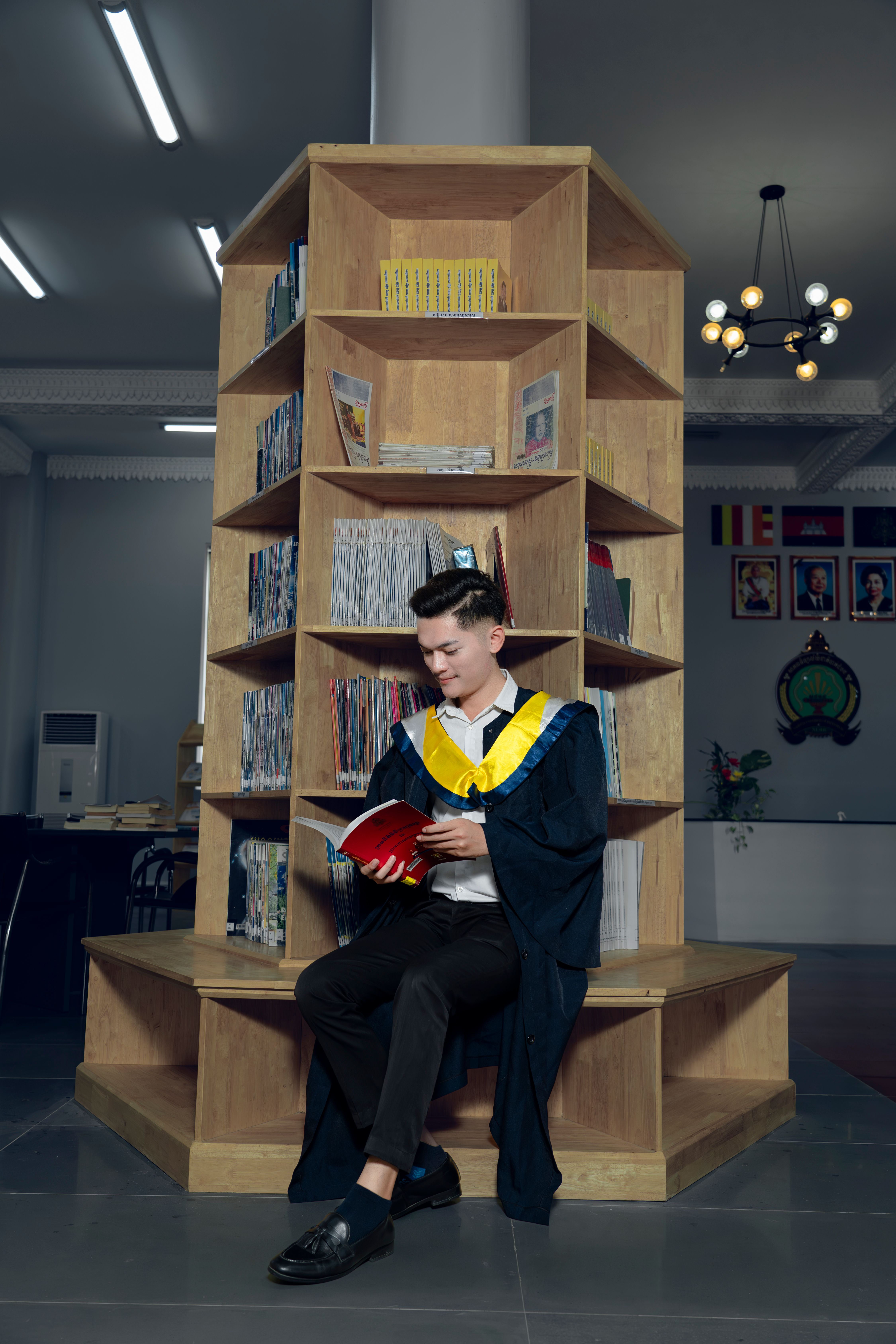 Graduation Bookshelf Photos, Download The BEST Free Graduation ...