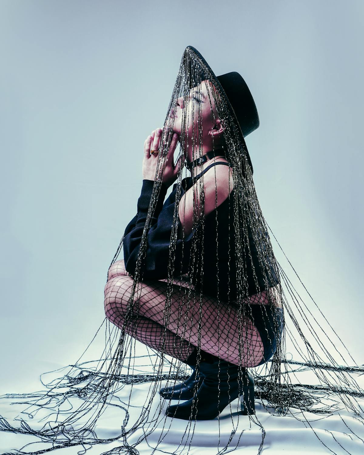 Crouching Poses Photos, Download The BEST Free Crouching Poses Stock ...