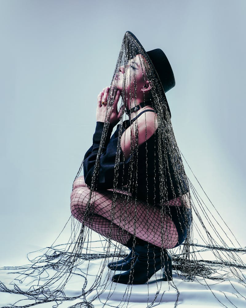 Crouching Poses Photos, Download The BEST Free Crouching Poses Stock ...