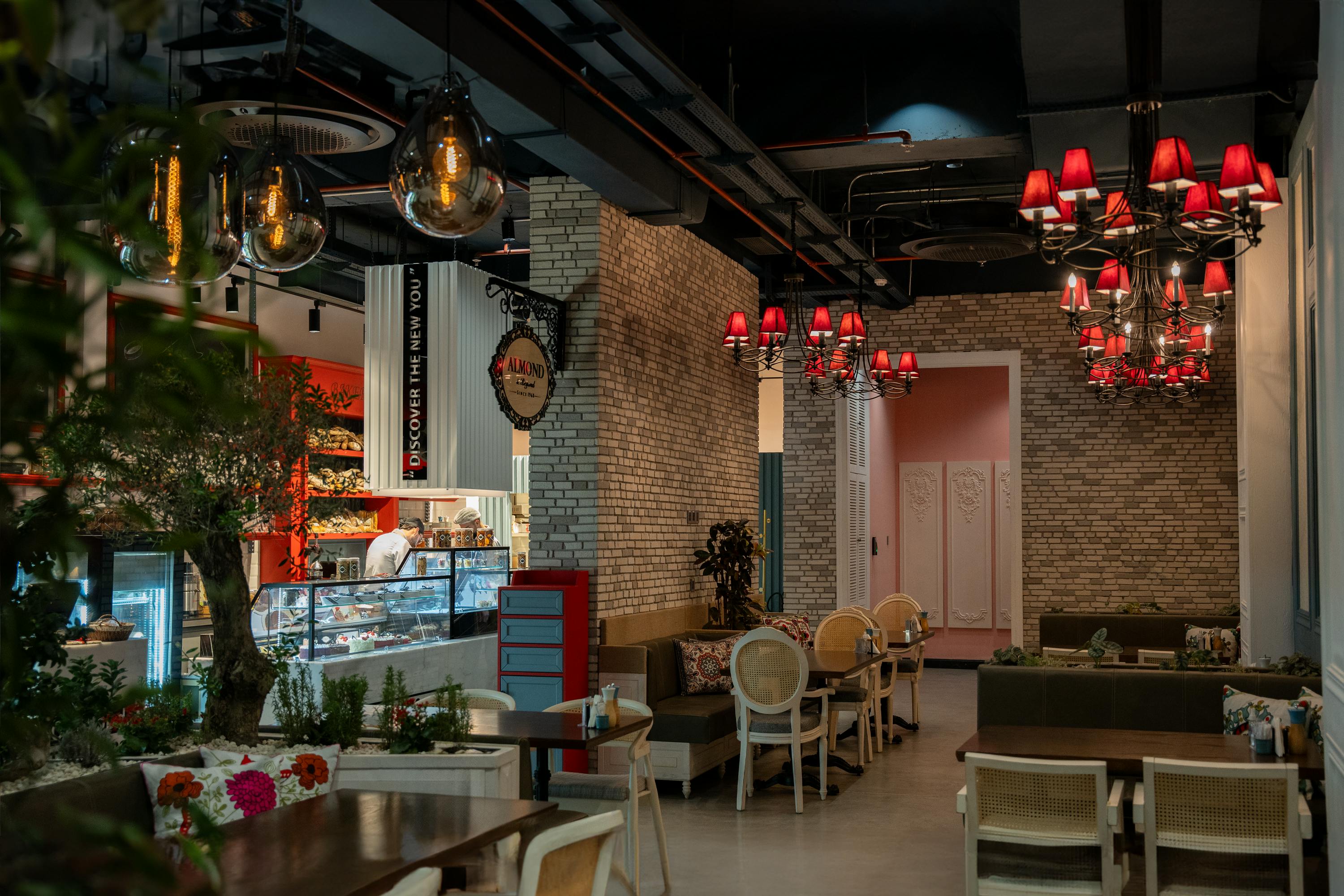 Almond Cafe in Erbil city · Free Stock Photo