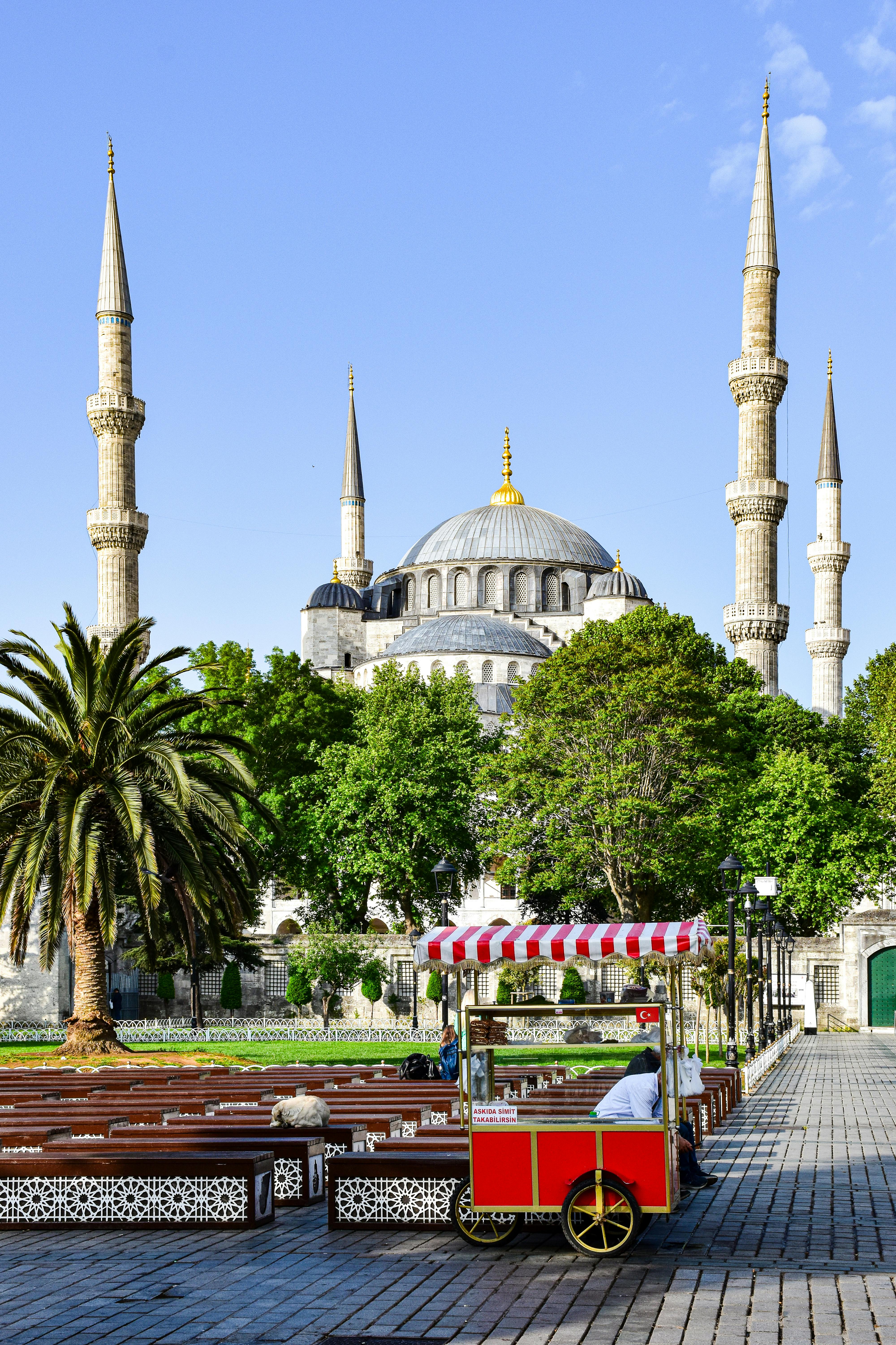 A cart with a sign that says 'blue mosque' · Free Stock Photo