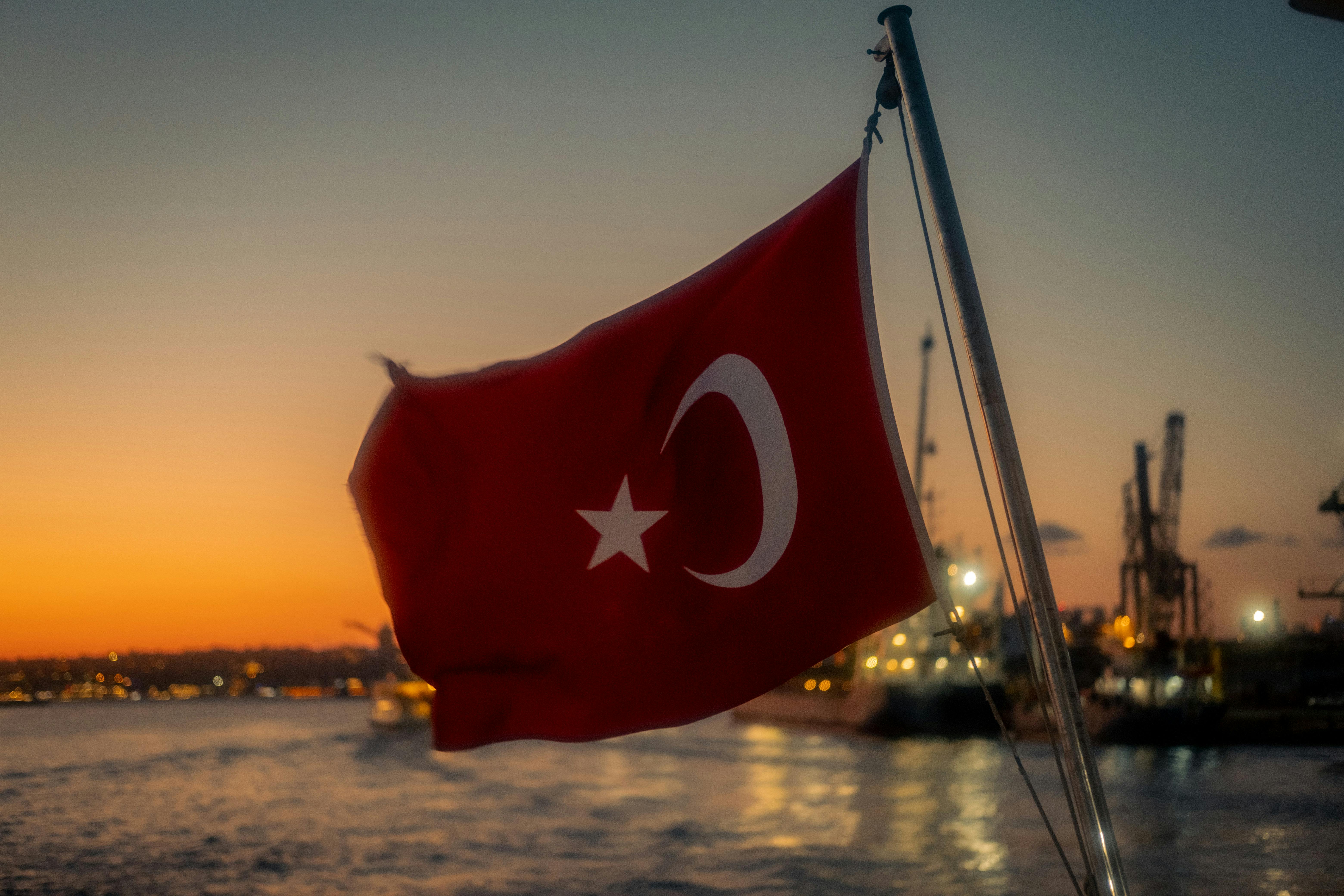 Star Crane Photos, Download The BEST Free Star Crane Stock Photos & HD ...