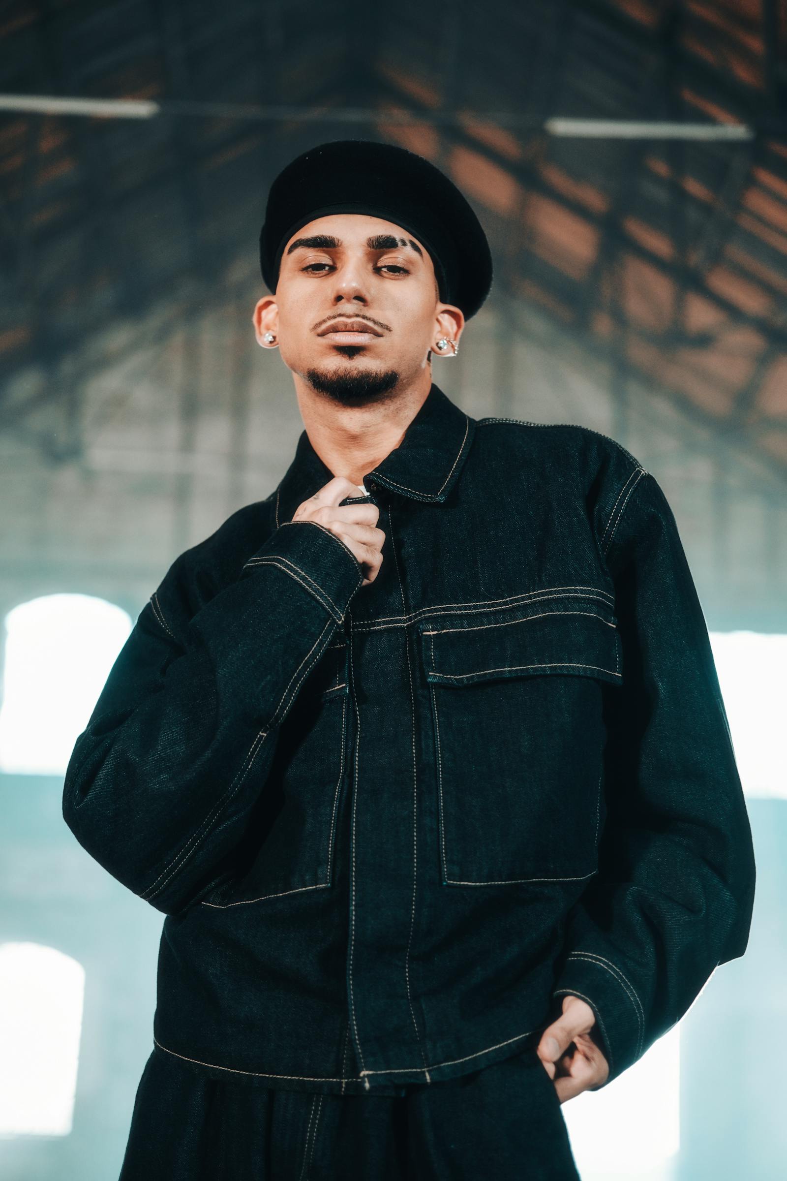 Man With Sute Photos, Download The BEST Free Man With Sute Stock Photos ...