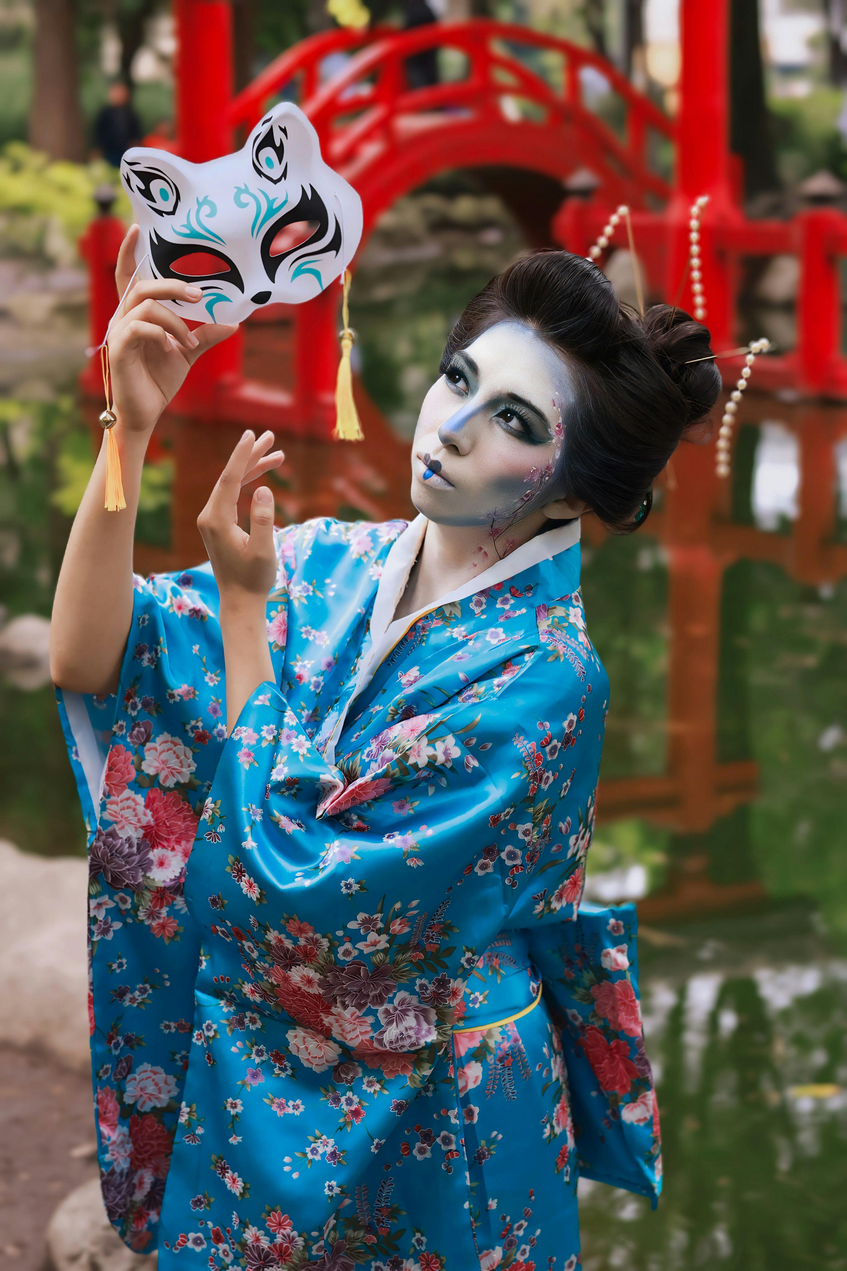 Faceing Women Photos, Download The BEST Free Faceing Women Stock Photos ...