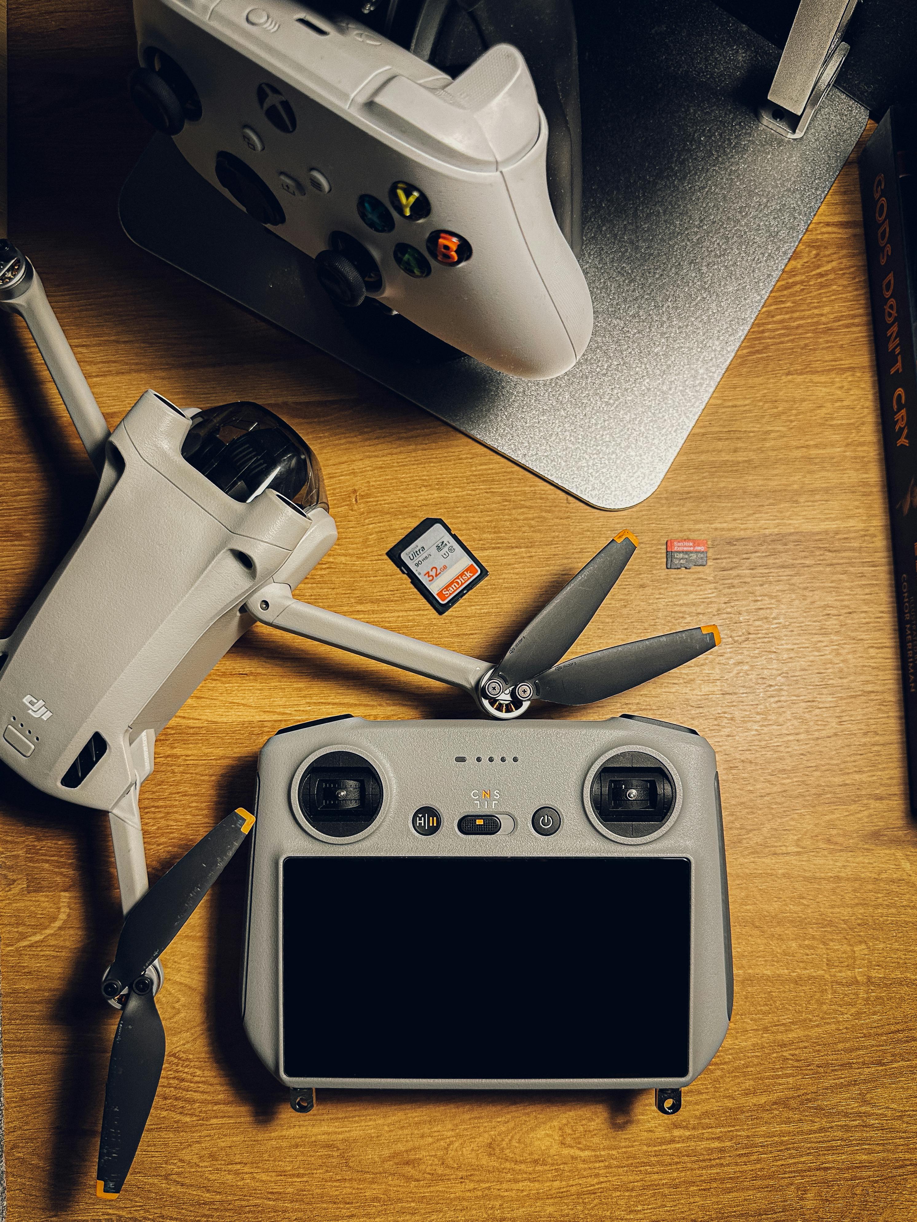 Drone on a desktop · Free Stock Photo