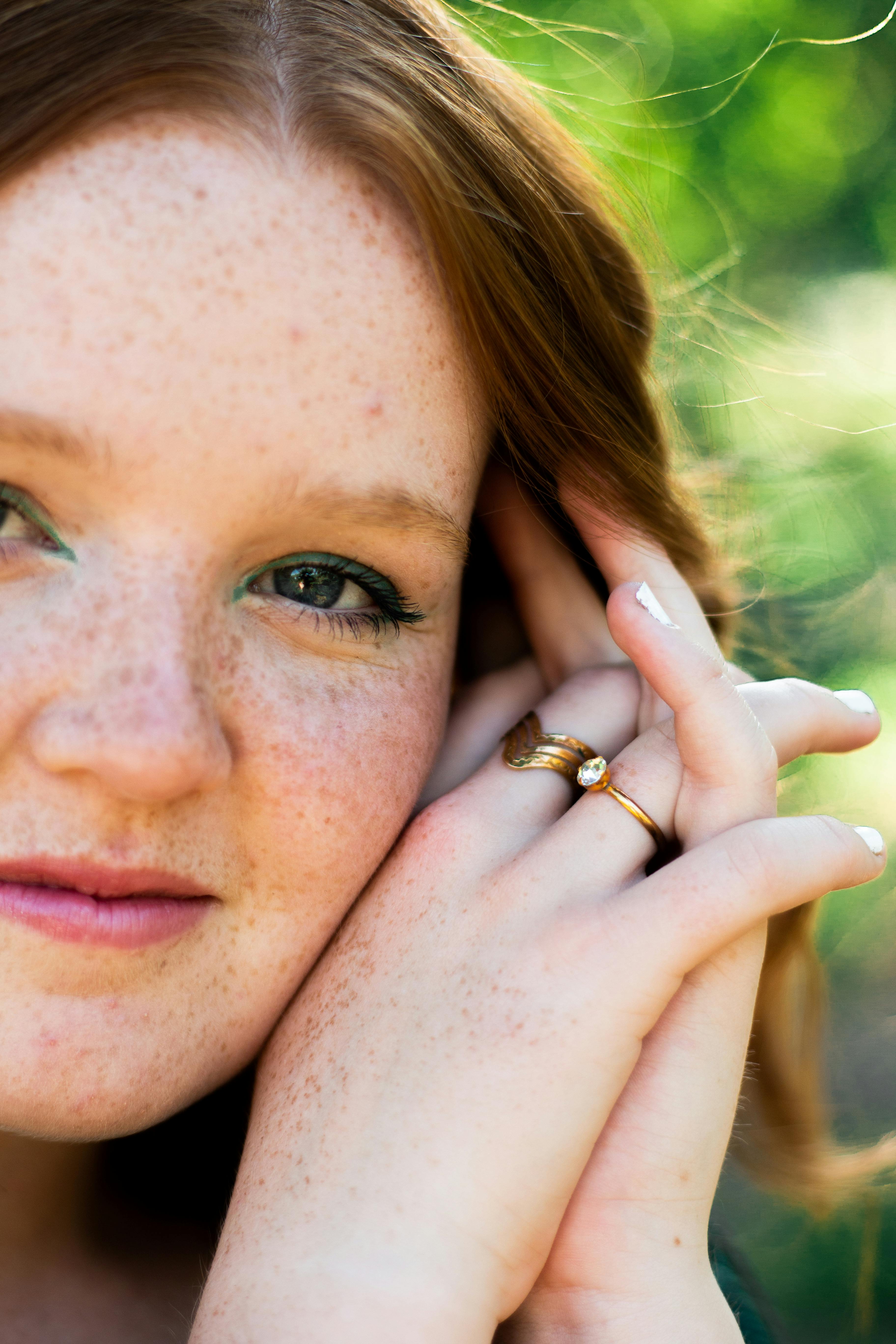 Green Portrait · Free Stock Photo