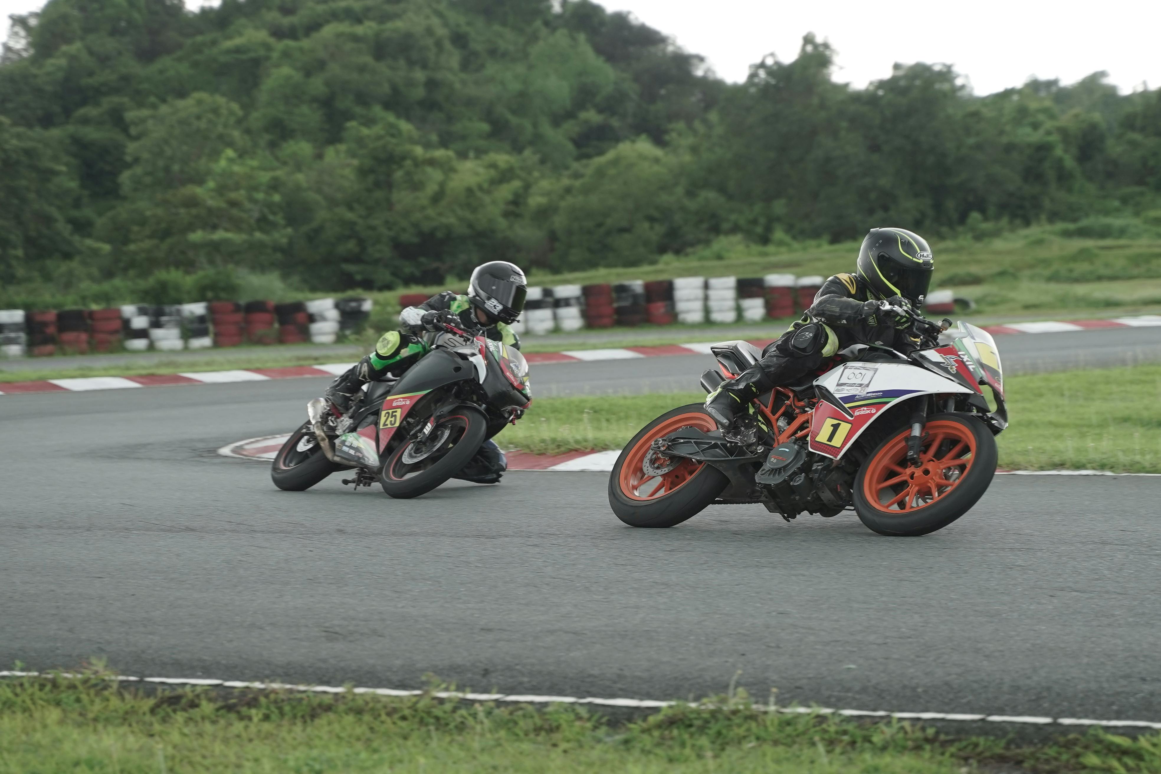 Man Riding Sports Bike · Free Stock Photo