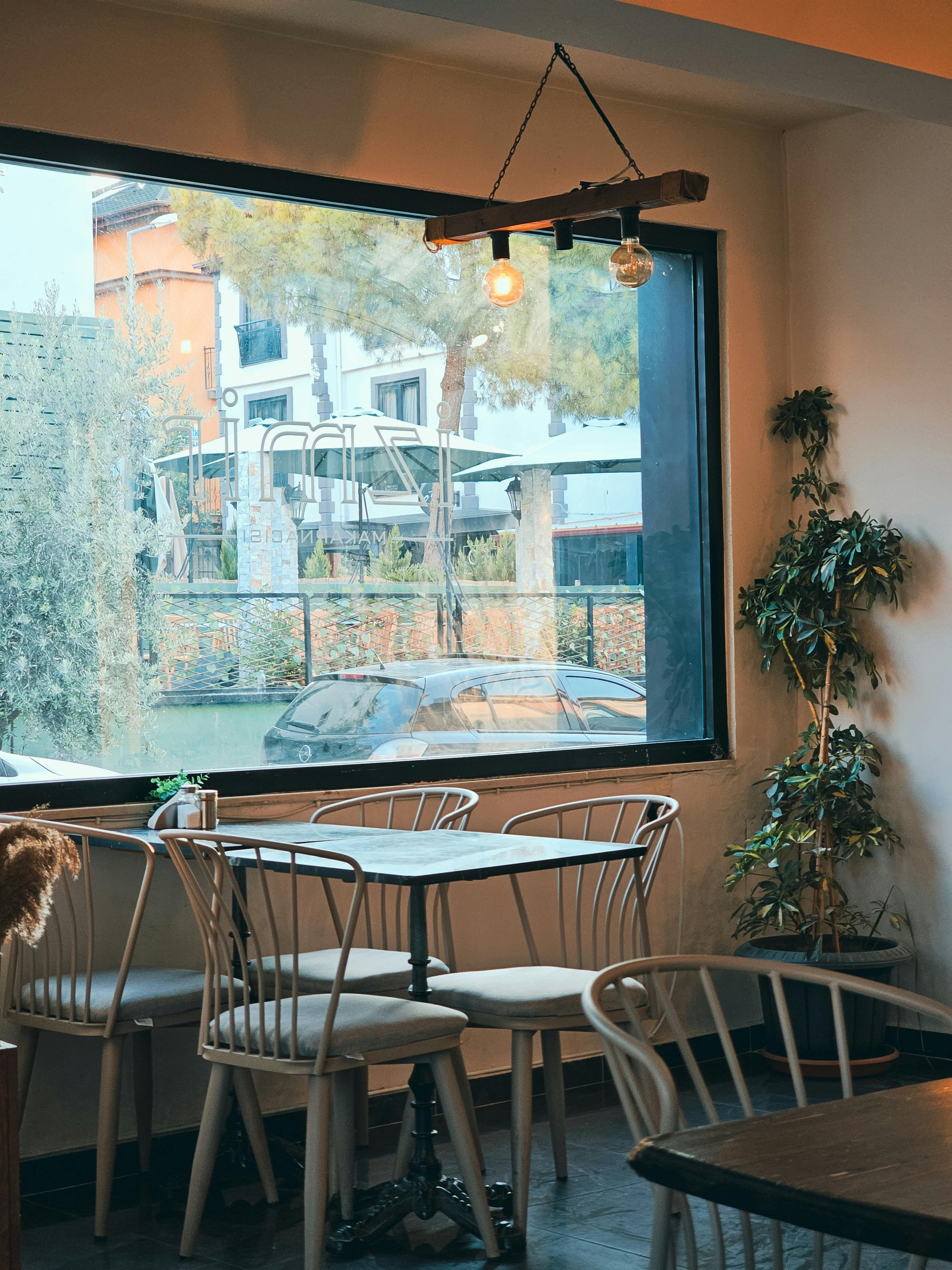 Interior Design of Fine Dining Restaurant · Free Stock Photo