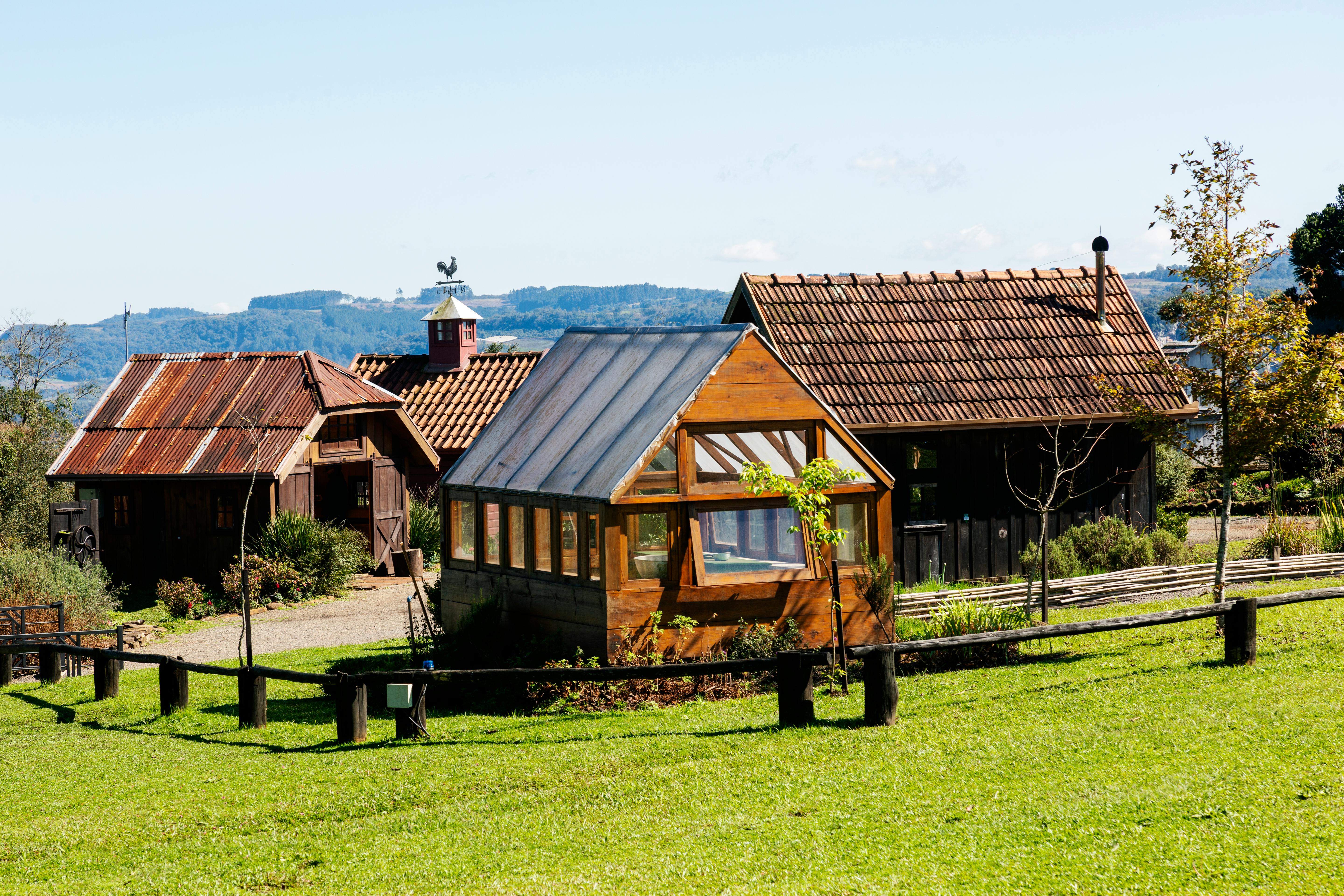 Small Farm Barn And House Photos, Download The BEST Free Small Farm ...