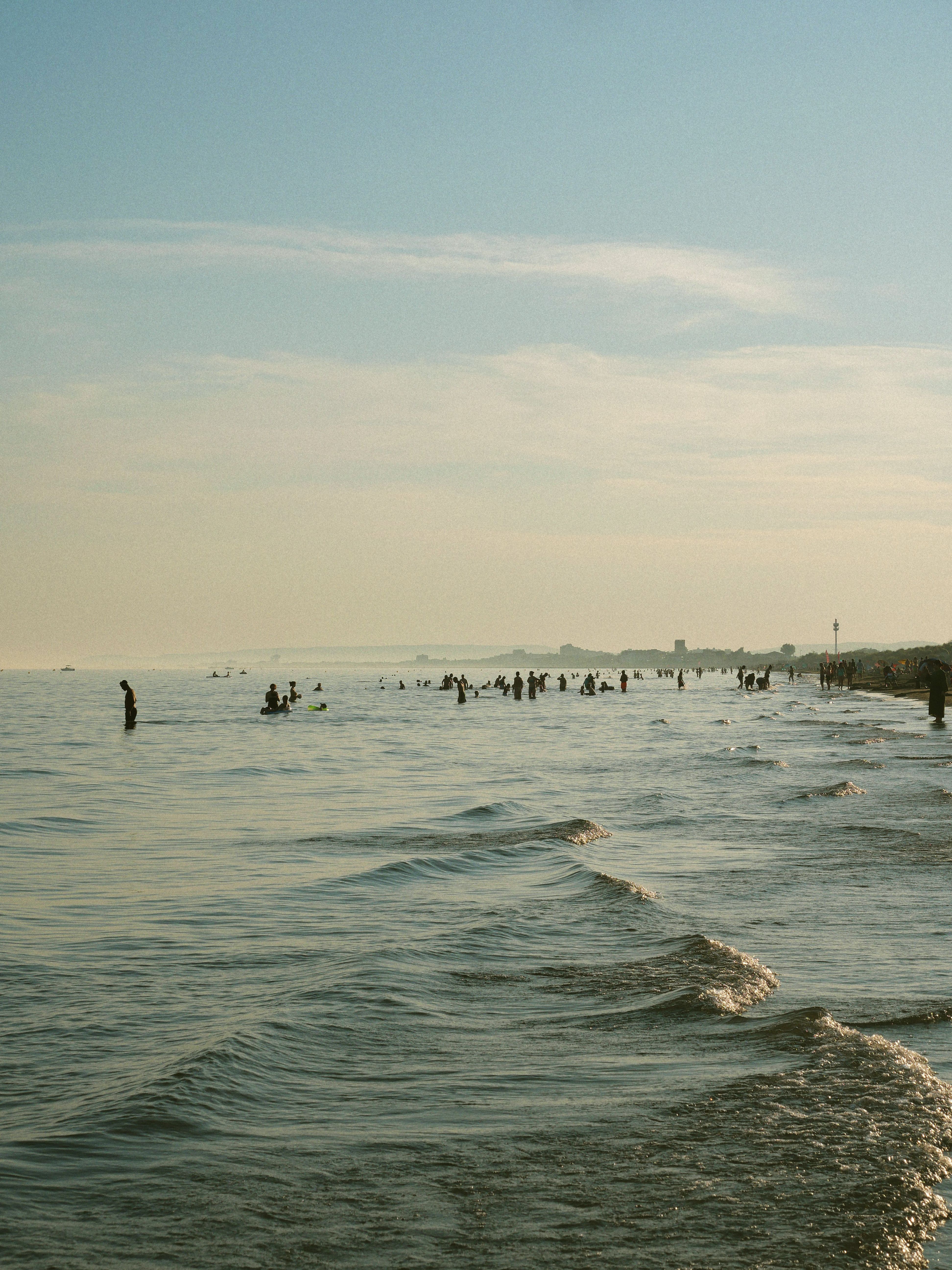 People on the Beach · Free Stock Photo