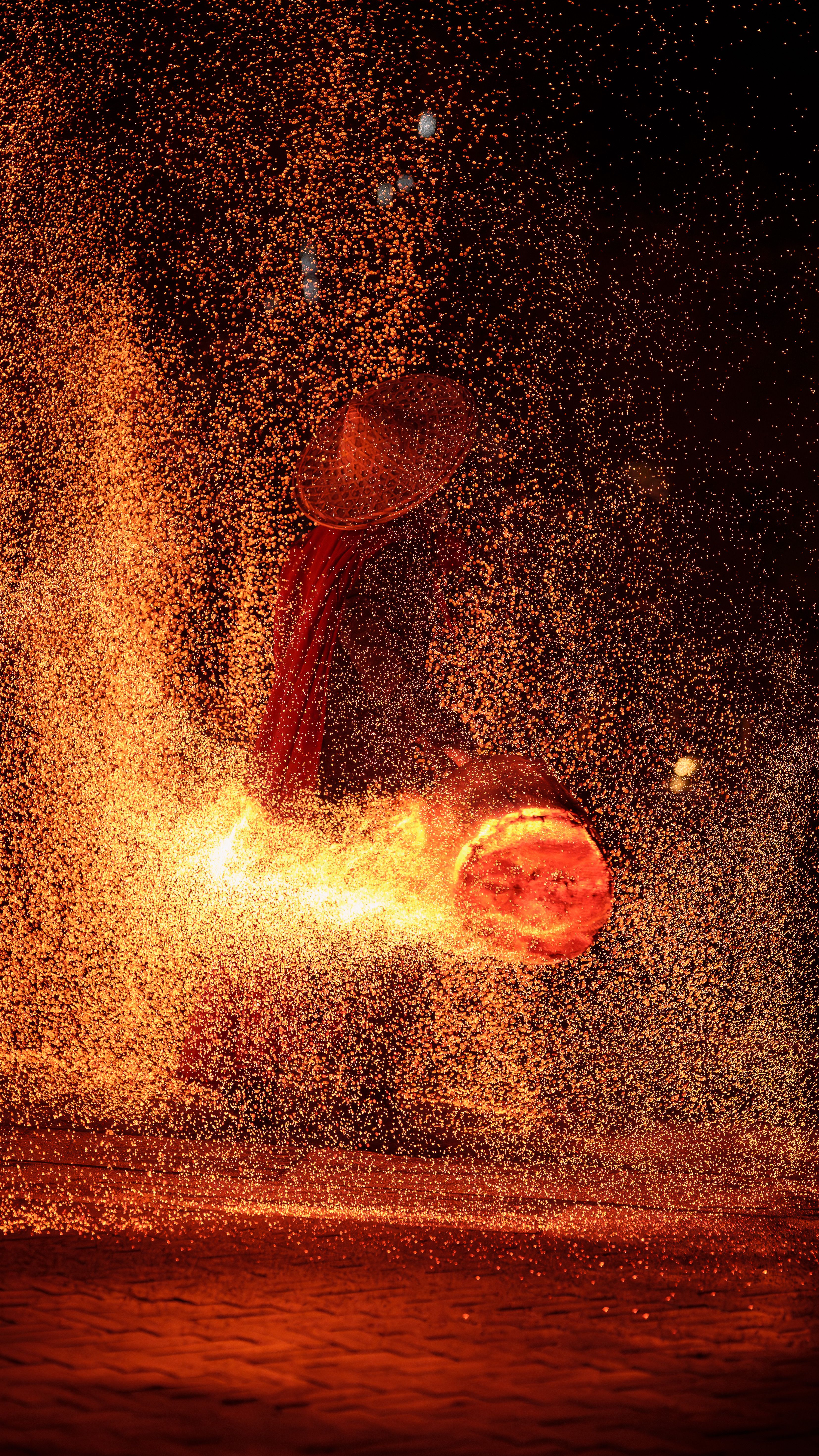 Night Performance with Light · Free Stock Photo