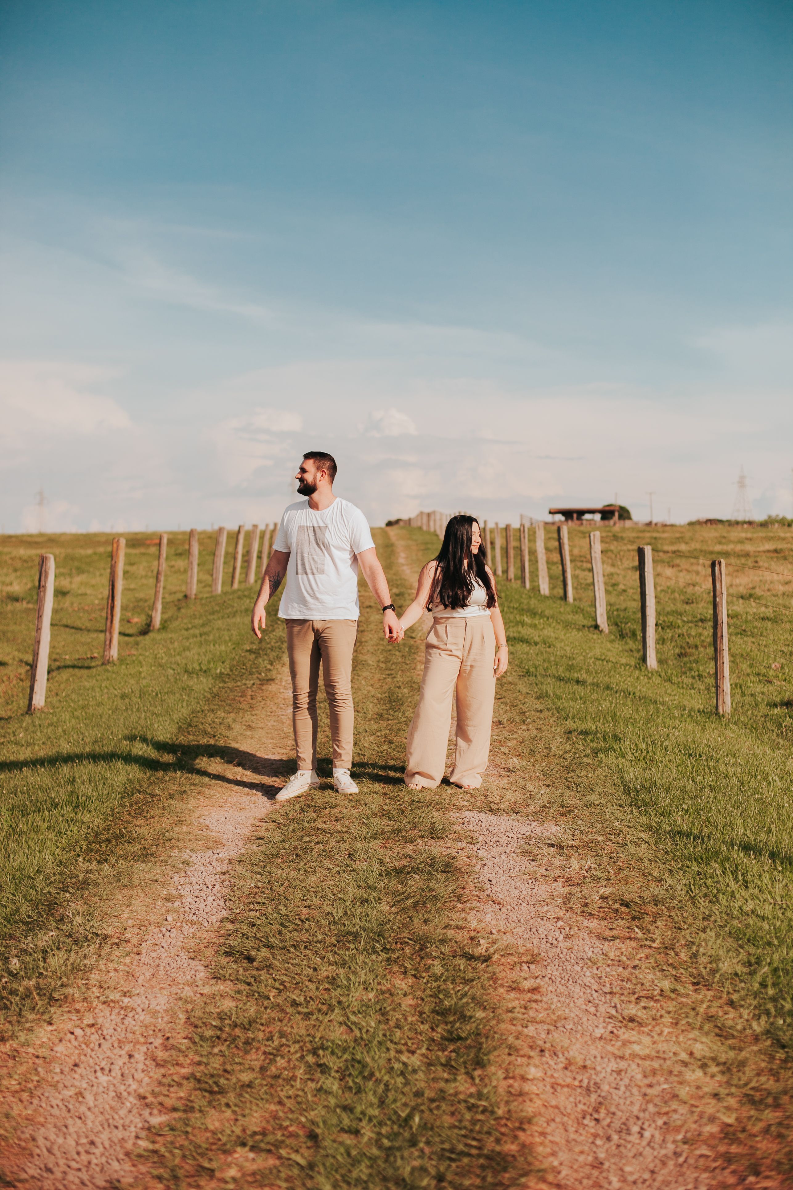 Foto de stock gratuita sobre abrazos de pareja, afecto, aire libre, al ...